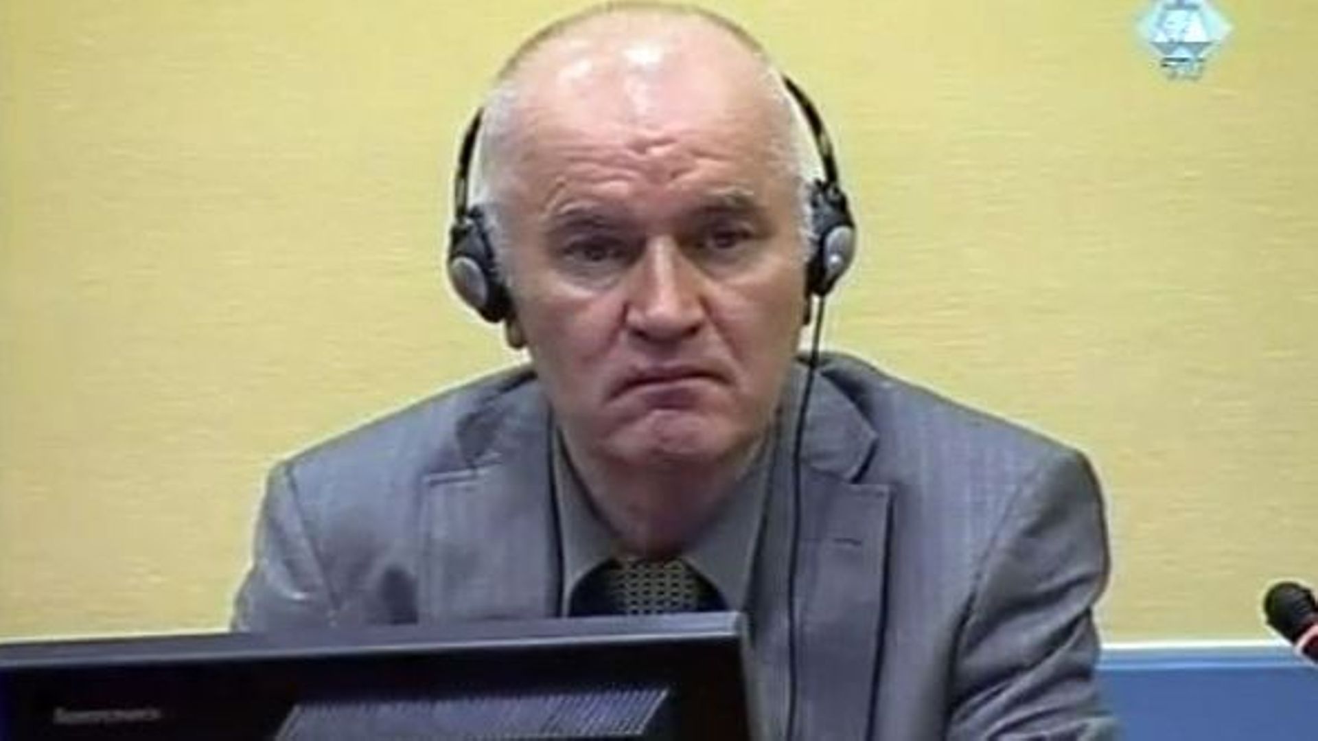 Ratko Mladic pour la première fois devant le TPIY - RTBF Actus