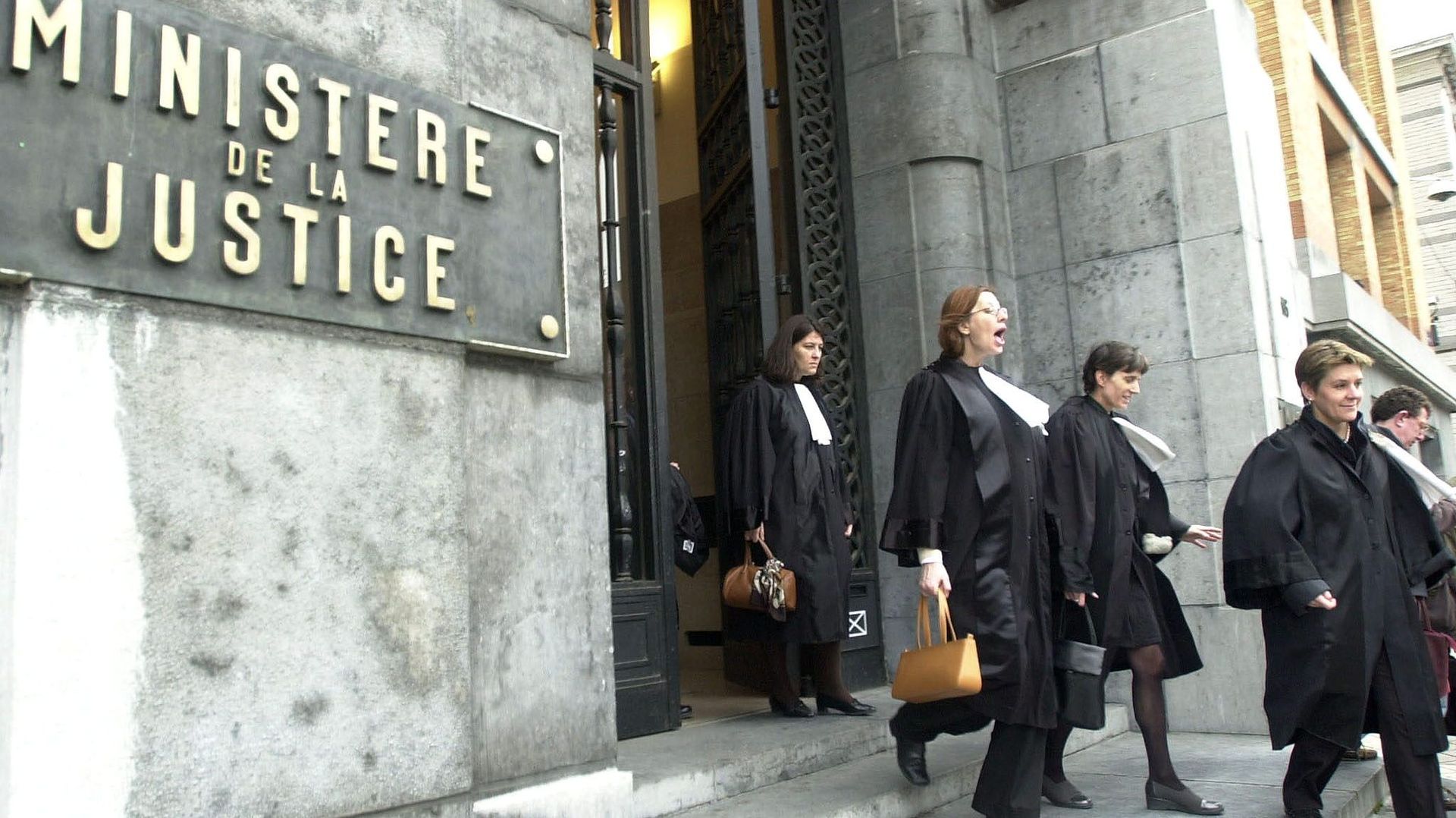 Le SPF Justice paierait quatre factures sur dix en retard