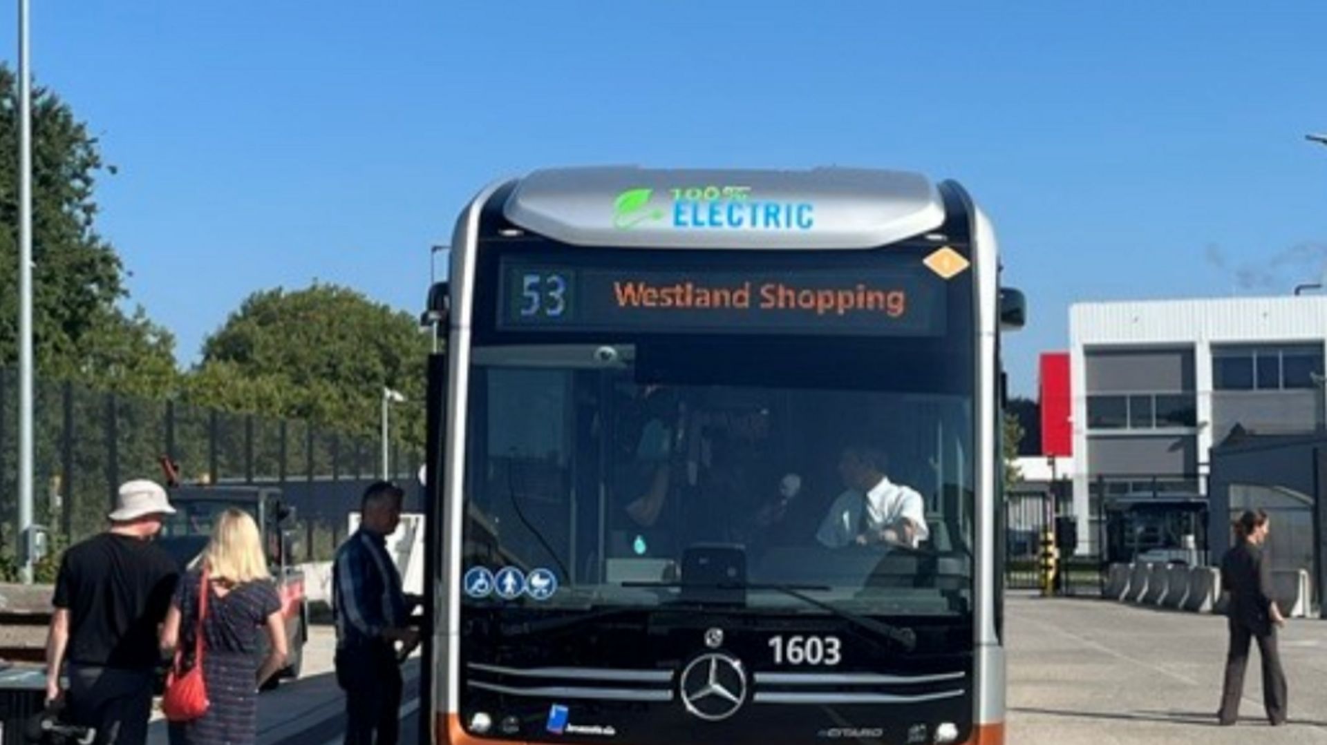 70 nouveaux bus Stib électriques et articulés circuleront à Bruxelles d ...