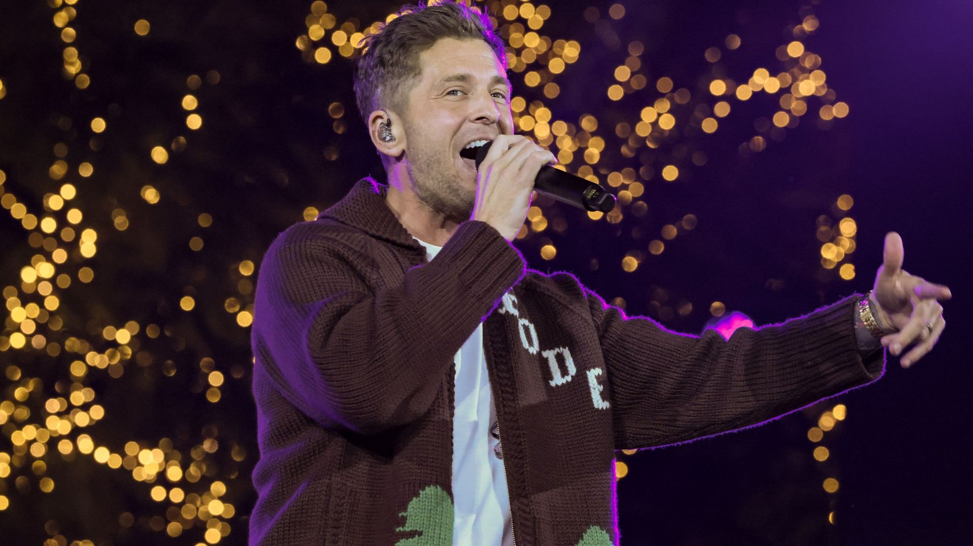 Bianca Censori débarque entièrement nue aux côtés de Kanye West et crée le malaise aux Grammy ...