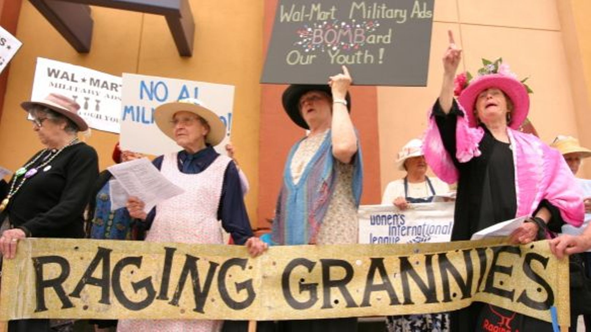 Histoire du Monde : raging grannies - RTBF Actus