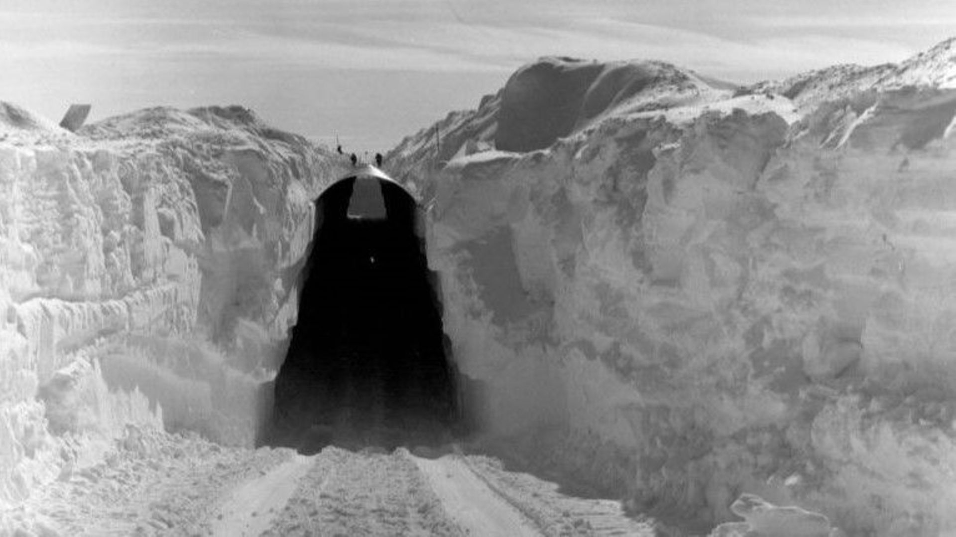 La Nasa a retrouvé une base militaire secrète sous la glace du ...