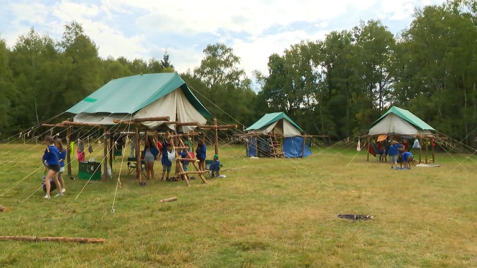Les Scouts déplorent des attaques 'plus violentes' contre les camps ...