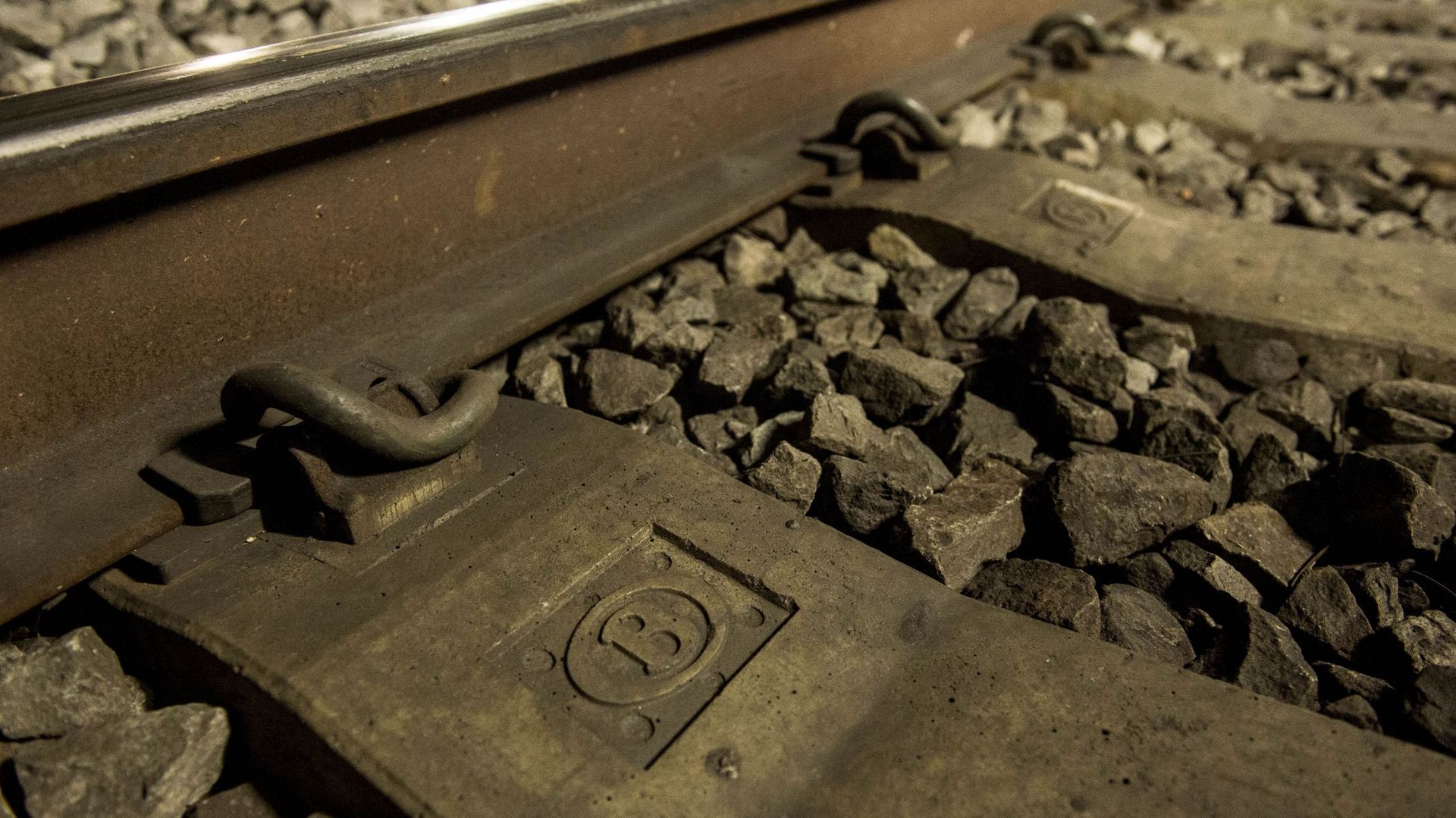 Train en feu en gare de Schaerbeek Formation: le risque de présence d ...