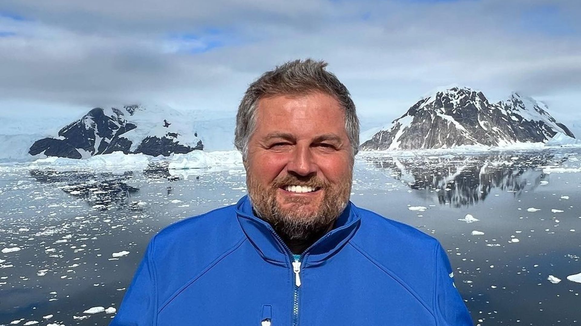 'Ça pique' ! 0 degré dehors, 5 degrés dans l’eau : les courageux ...