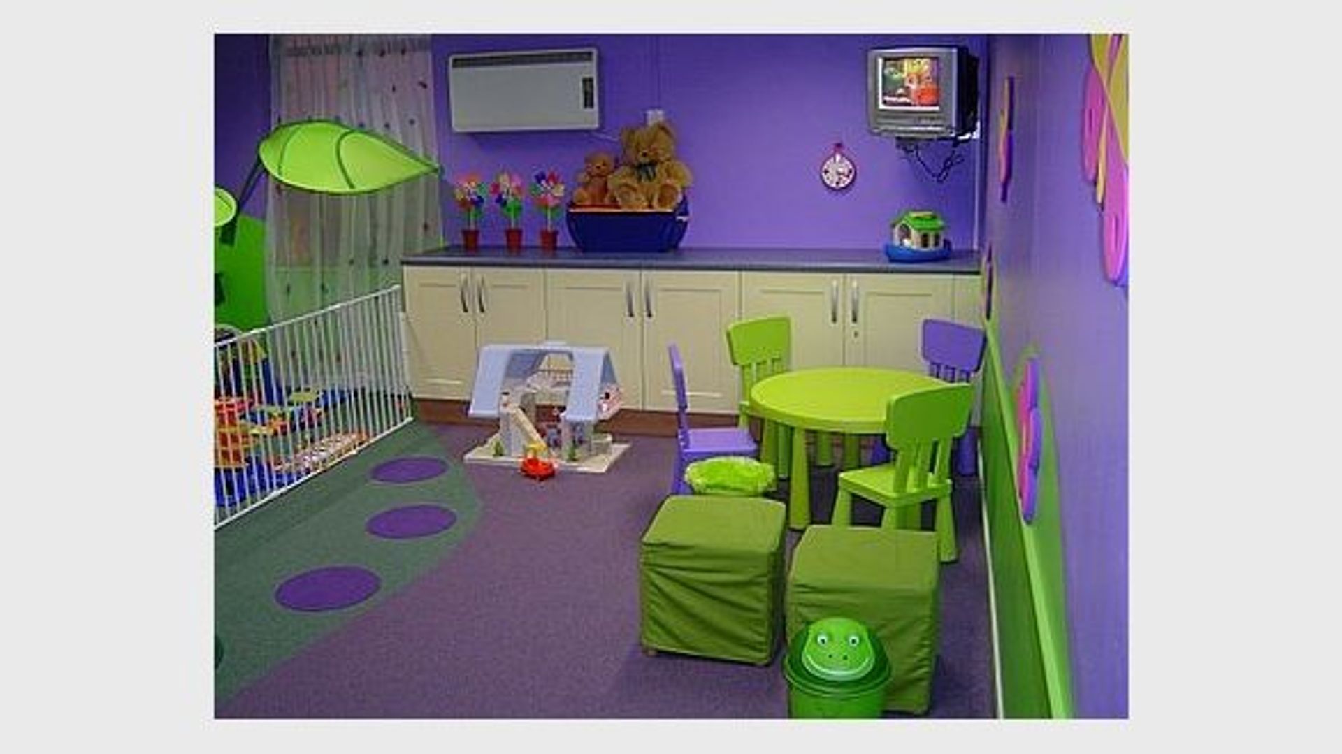 Crèche itinérante: le Bébé Bus débarquera à Namur en septembre - rtbf.be