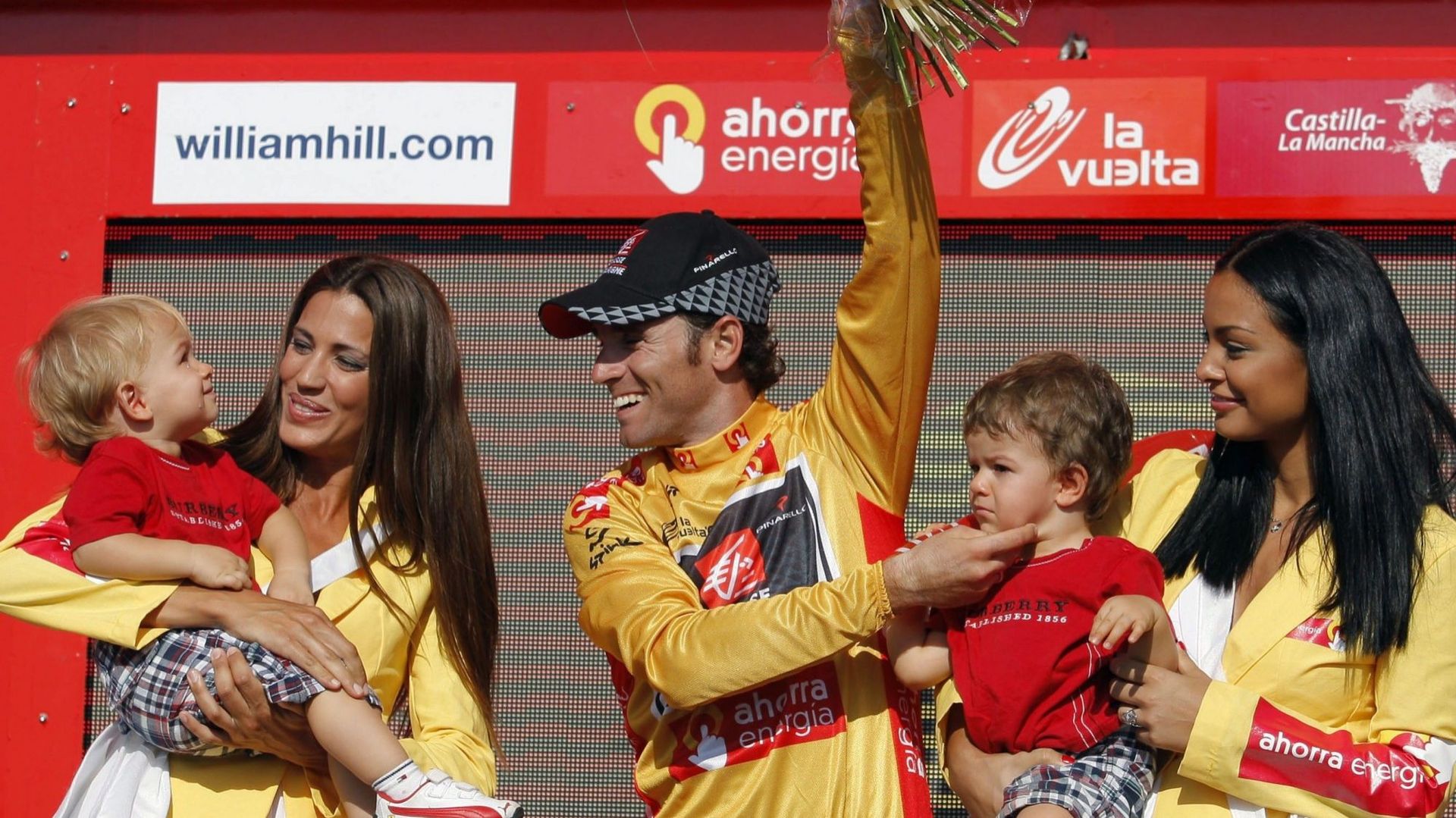 Valverde remporte son premier grand tour - RTBF Actus