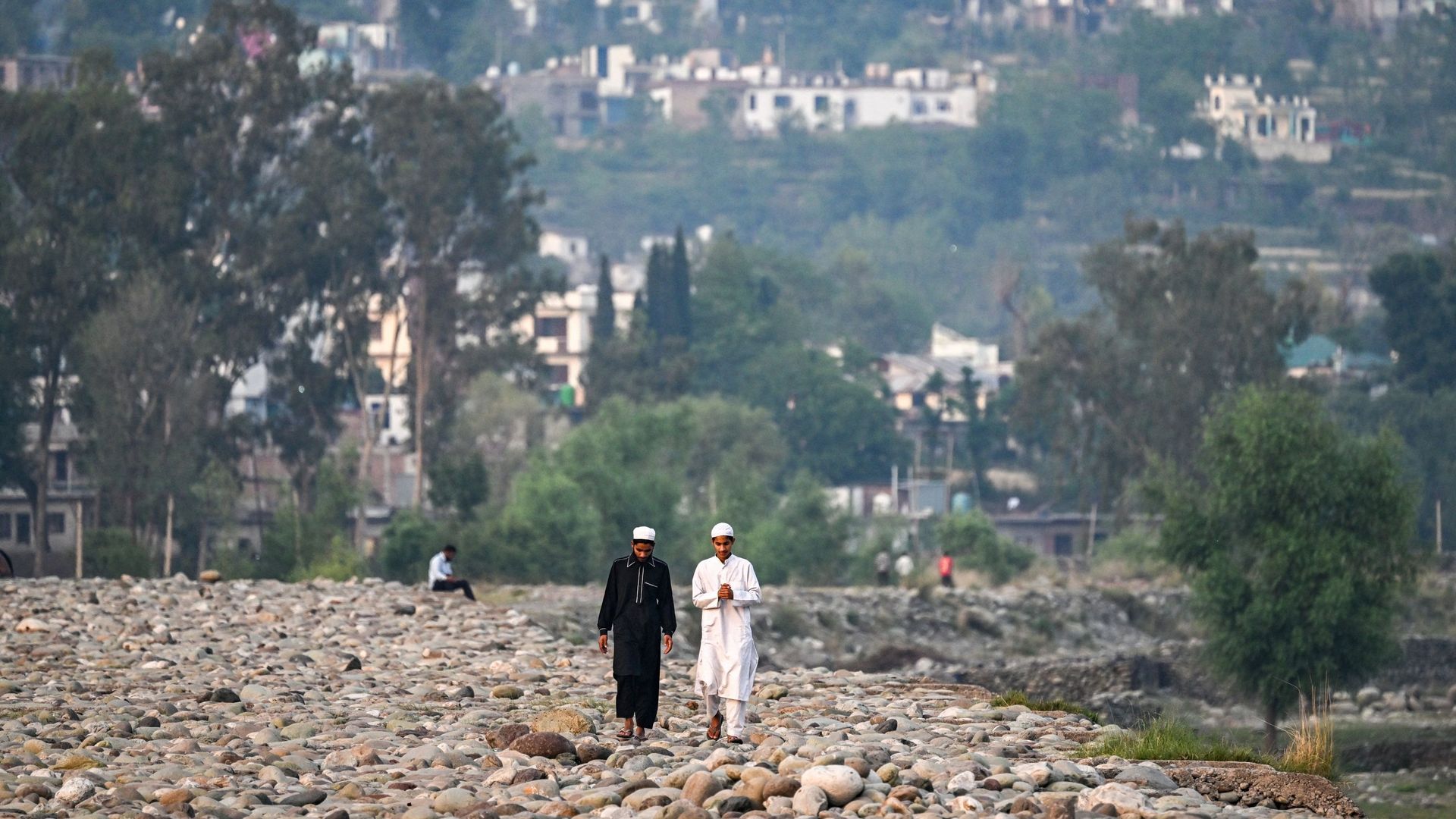 En pleine escalade entre l’Inde et le Pakistan, quels sont les enjeux au Cachemire ? - RTBF Actus