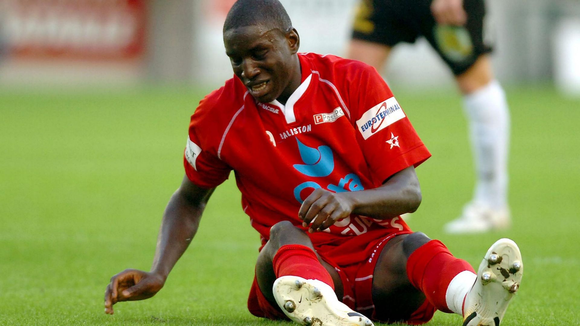 Demba Ba, la girafe qui a fait le bonheur de Mouscron - rtbf.be