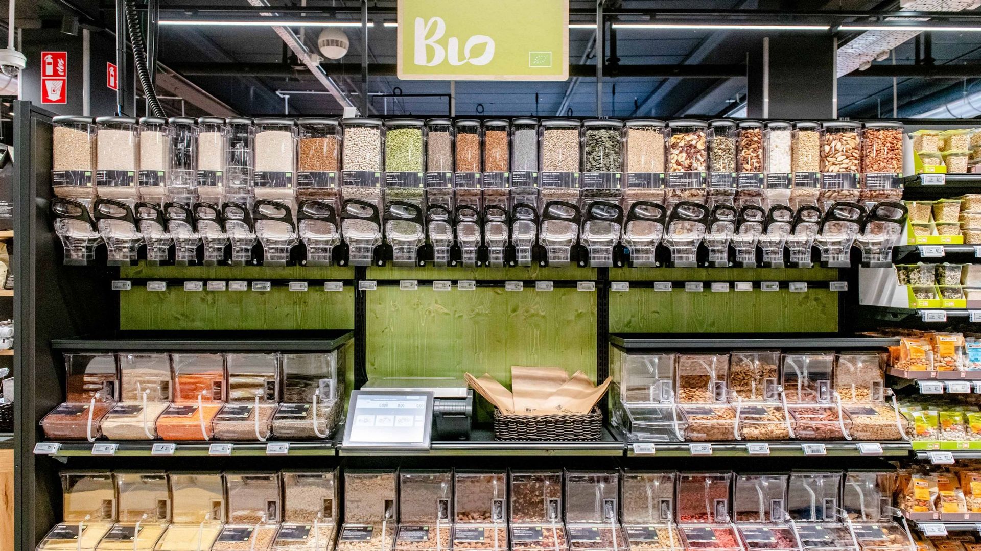 Delhaize a présenté son supermarché du futur, à Nivelles - RTBF Actus