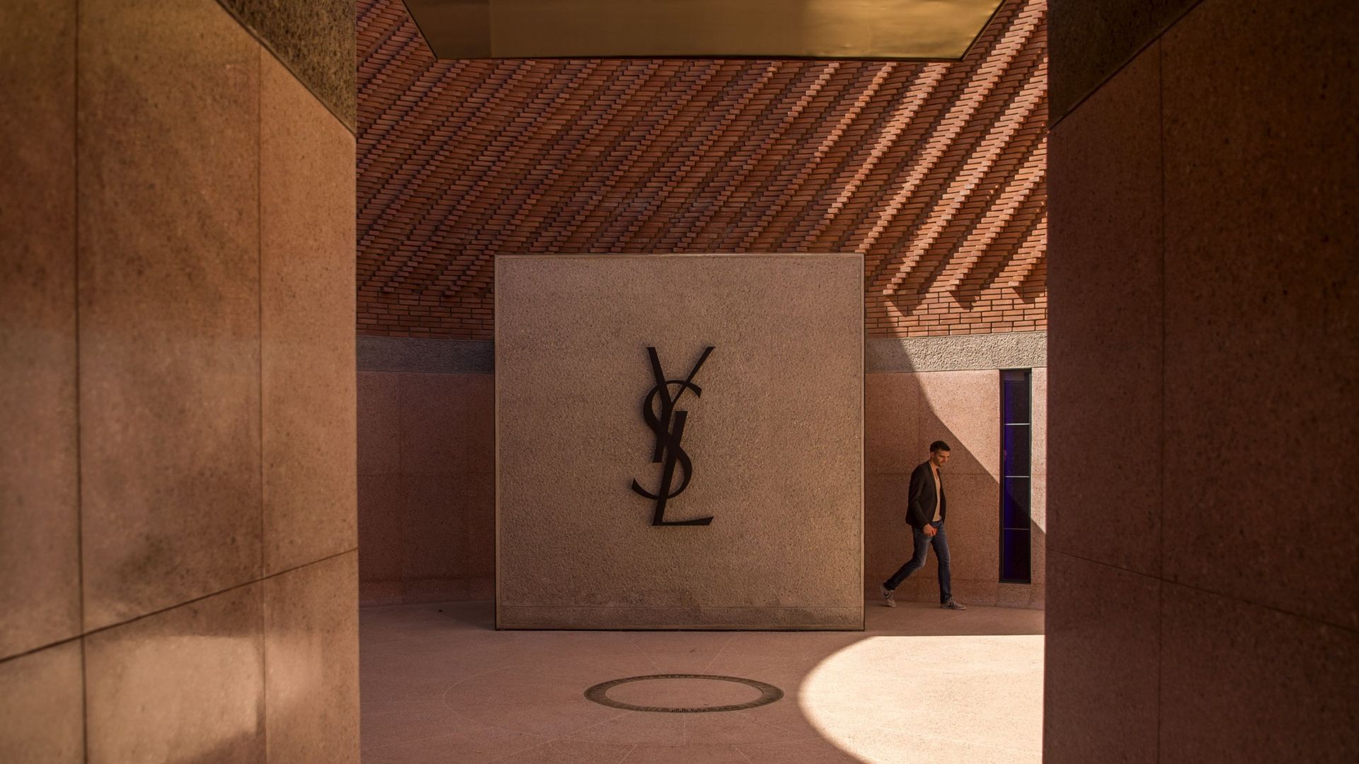 Musées Yves Saint Laurent: ouverture à Paris et Marrakech début octobre ...