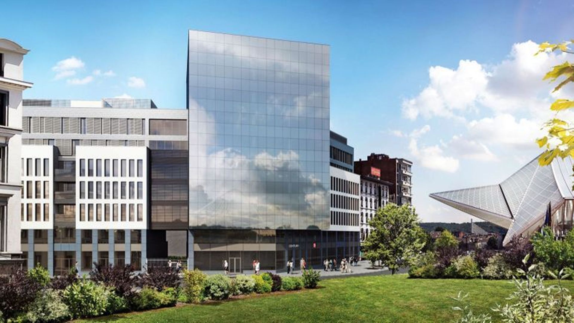 En face de la gare des Guillemins, le 'Liège office center' est sorti ...