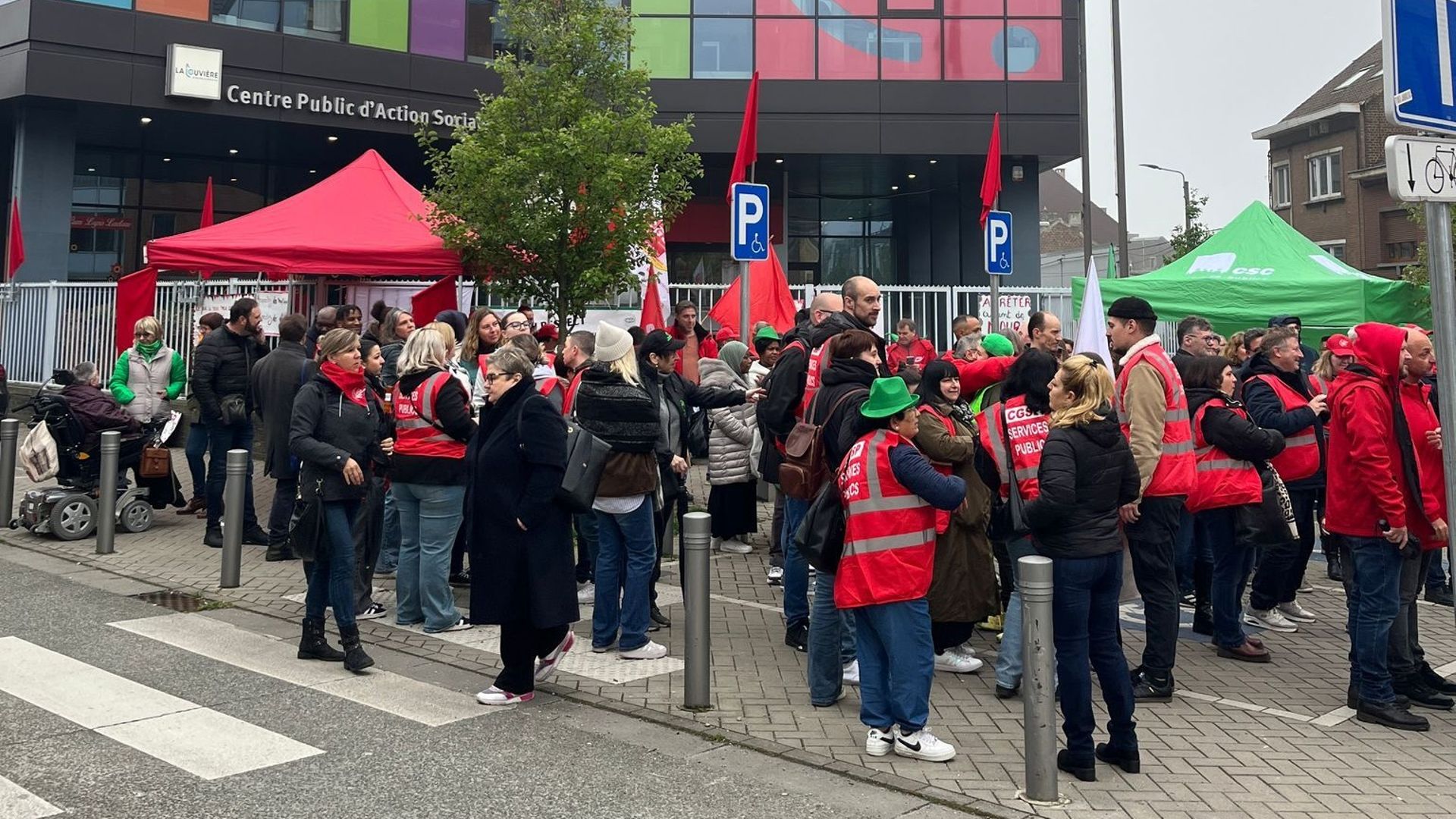Réforme des allocations de chômage : que vont devenir les personnes exclues ? - RTBF Actus