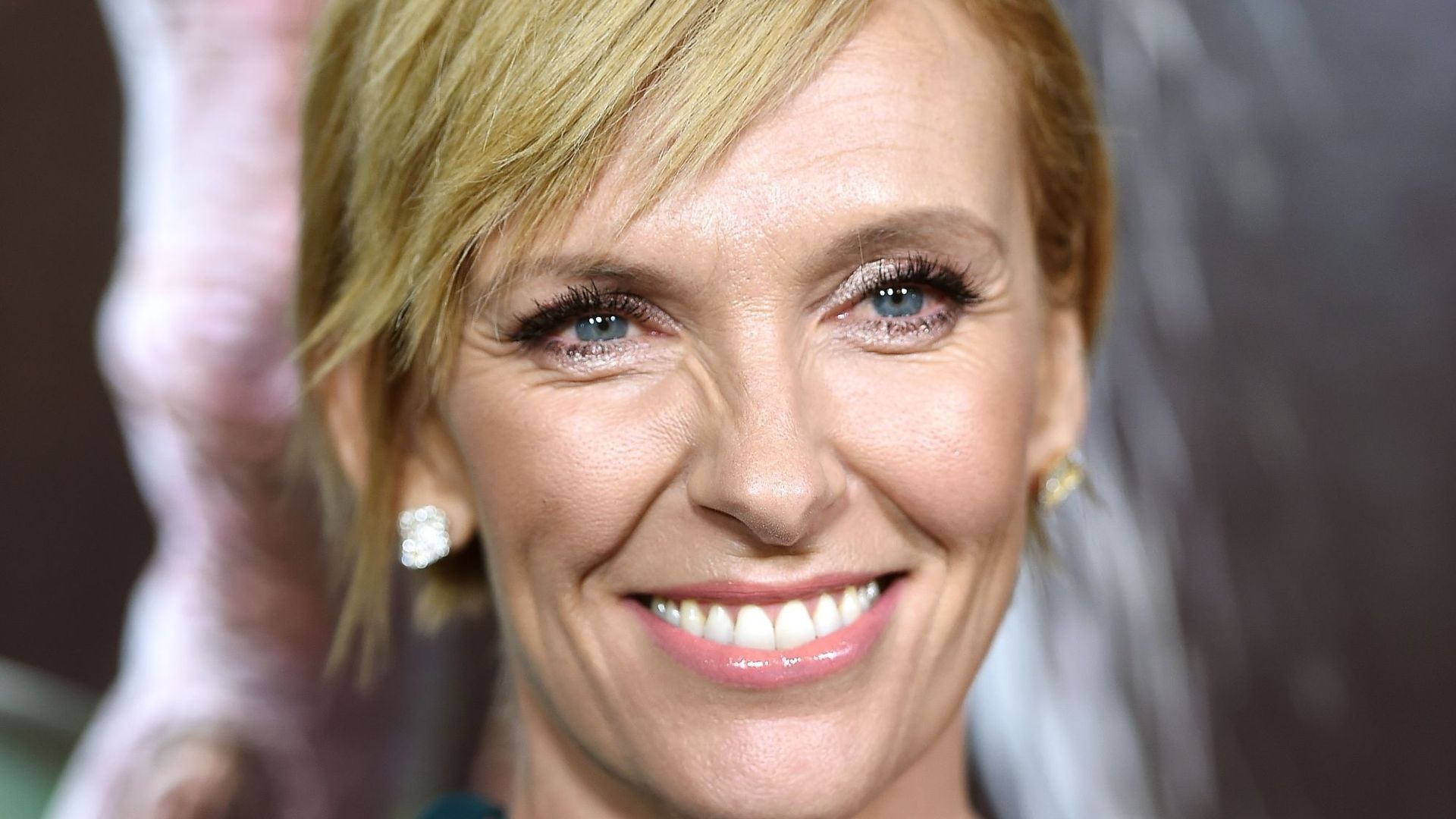 Toni Collette et Matthew Goode au casting de la comédie 'Birthmarked ...