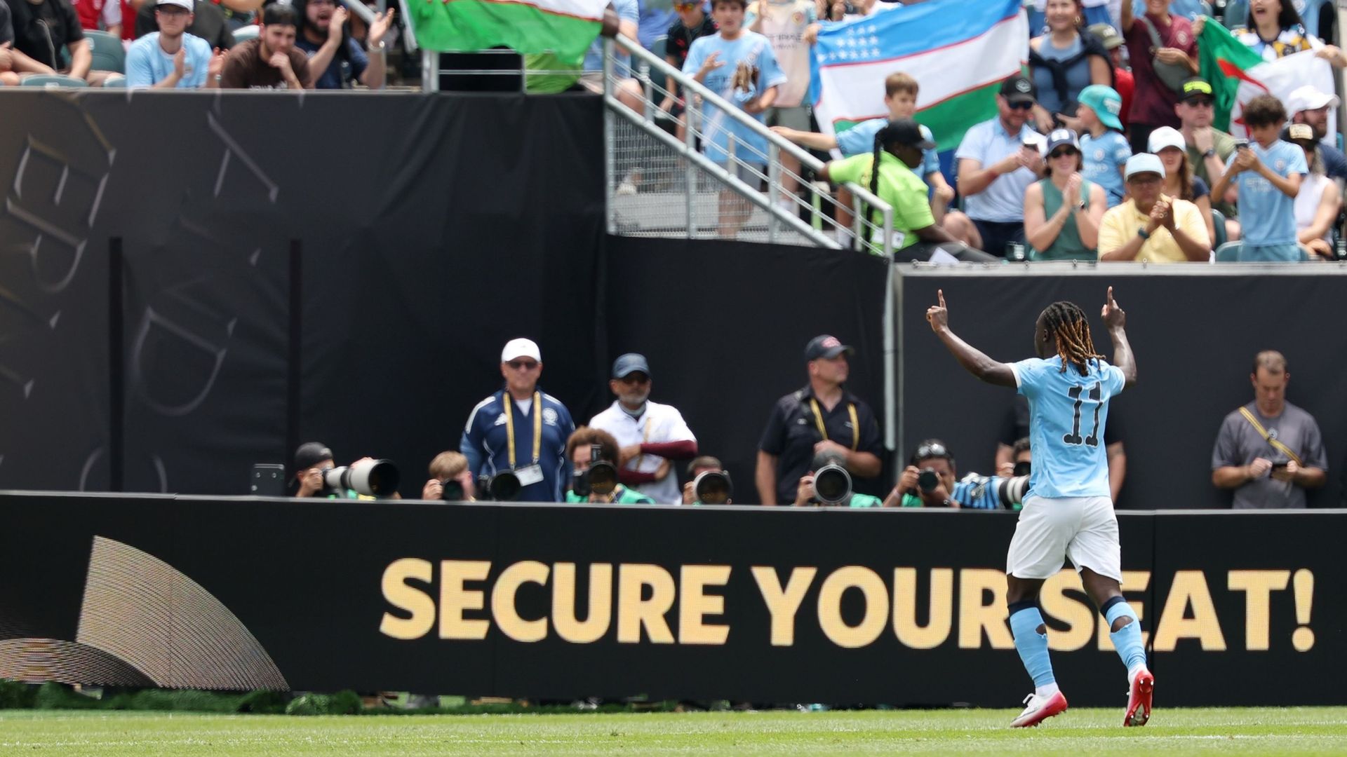 Kevin De Bruyne pourrait rester en Premier League : 'Je dois prendre soin de mes enfants' - RTBF ...