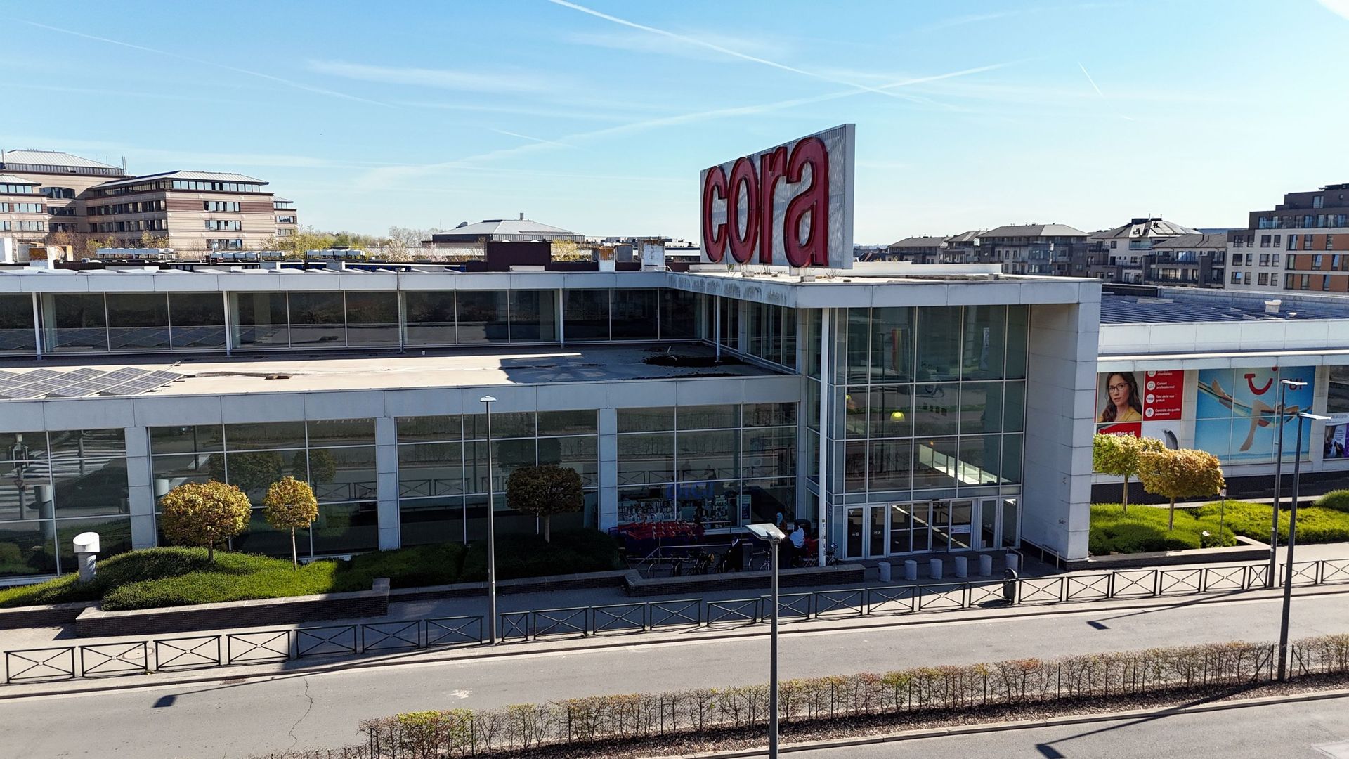 C'est la fin pour Cora : fermeture des 7 magasins début 2026, le ...