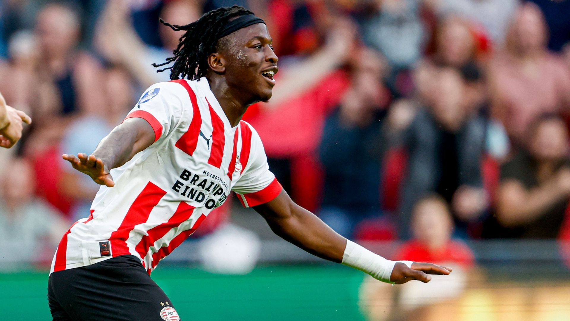 Première titularisation, premier but : la pépite belge Johan Bakayoko ...