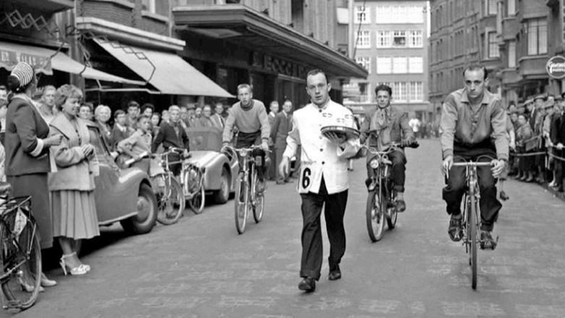 Namur : Cinq expos, pour les 100 ans des Wallos - RTBF Actus