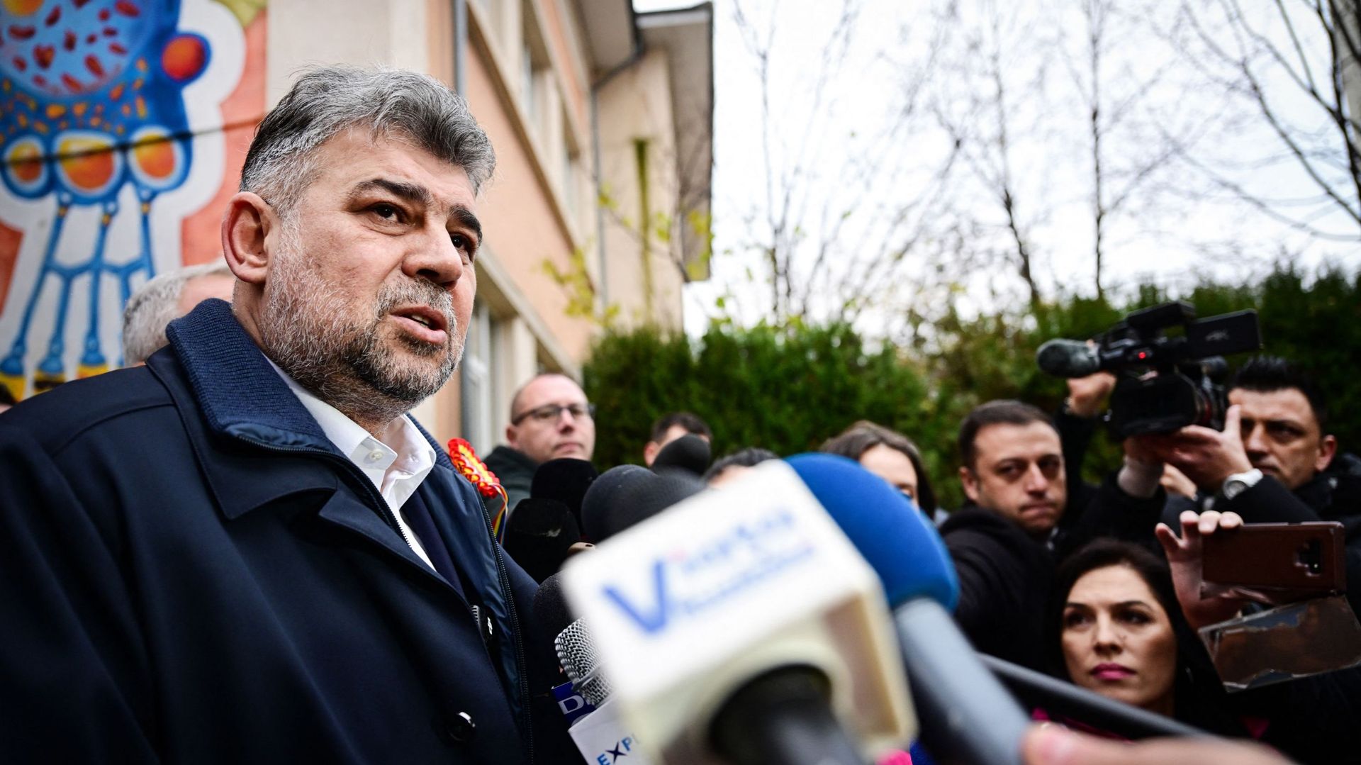 Roumanie : des milliers de sympathisants du candidat d'extrême droite ...