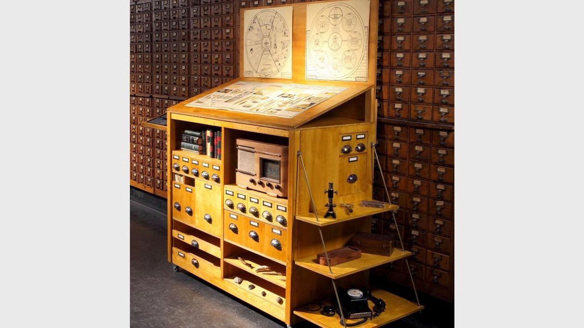 Le Mundaneum accède au 'Cultural Institute' virtuel de Google - RTBF Actus