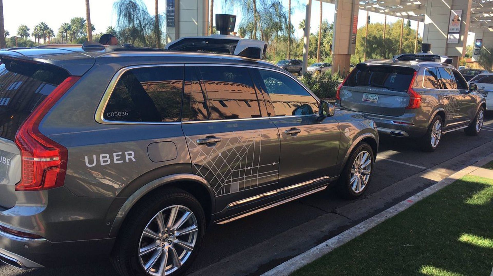 Uber relance ses voitures autonomes - RTBF Actus