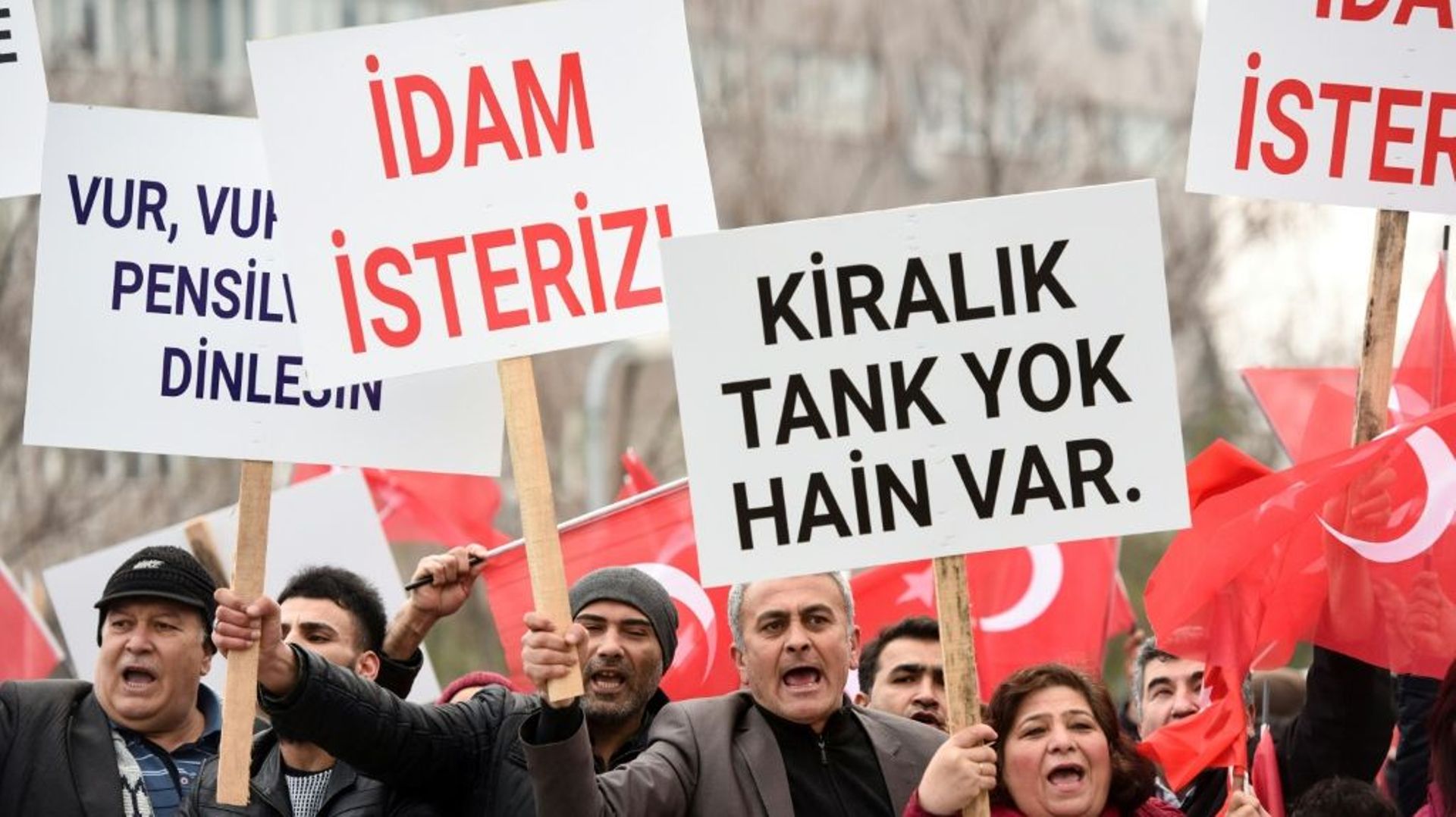 Turquie: début du procès pour tentative d'assassinat d'Erdogan - RTBF Actus