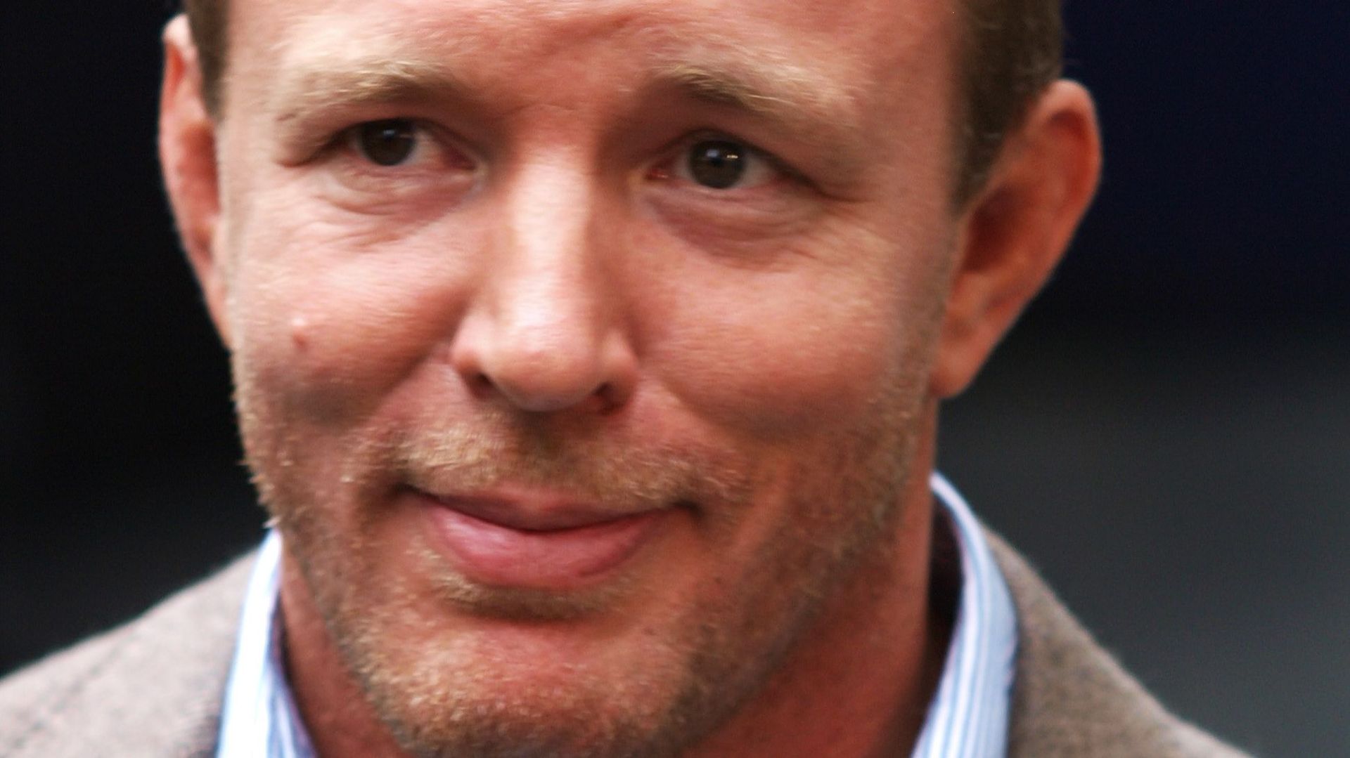 Guy Ritchie adapterait 'Empire Rising' pour la Warner - RTBF Actus