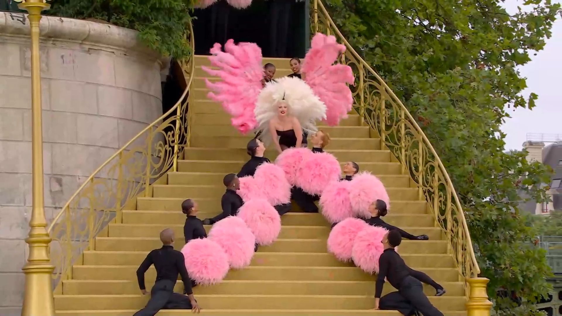 Aya Nakamura : pourquoi sa performance sur 'For Me Formidable' aux JO ...