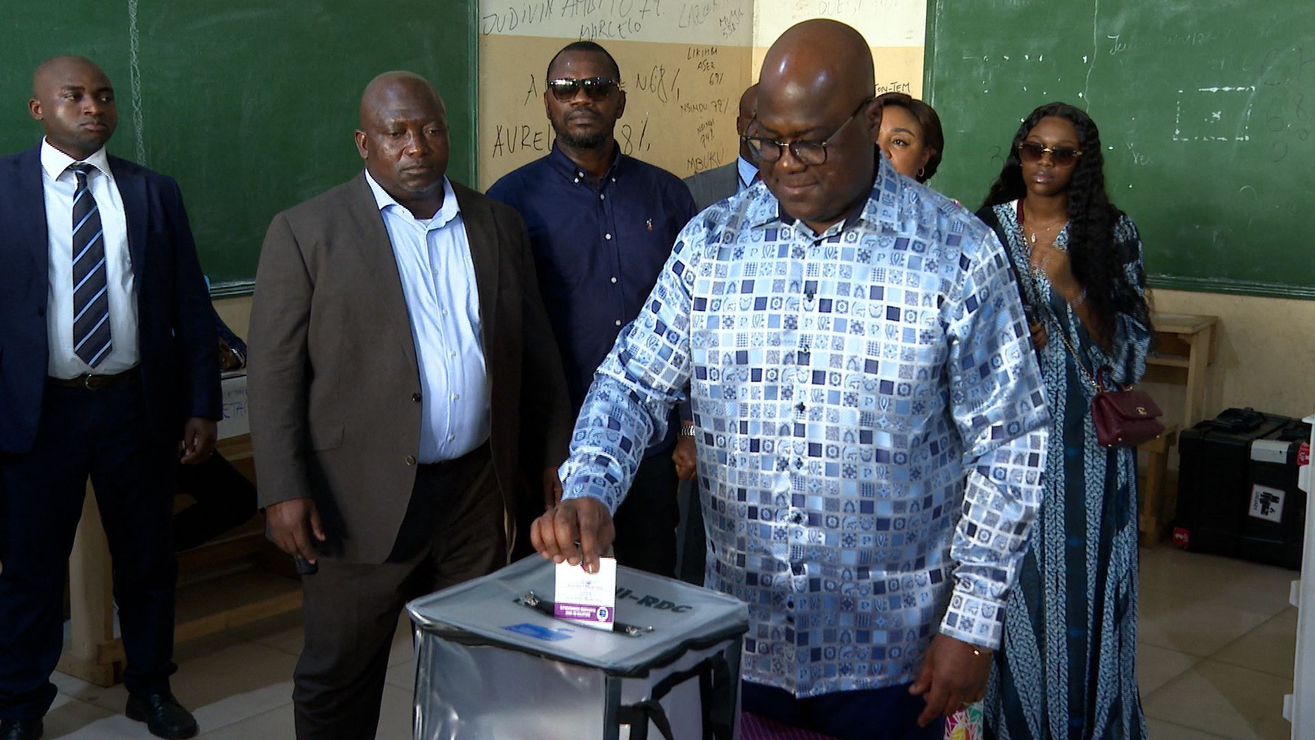 Elections en RDC : le président sortant Félix Thsisekedi rafle la ...