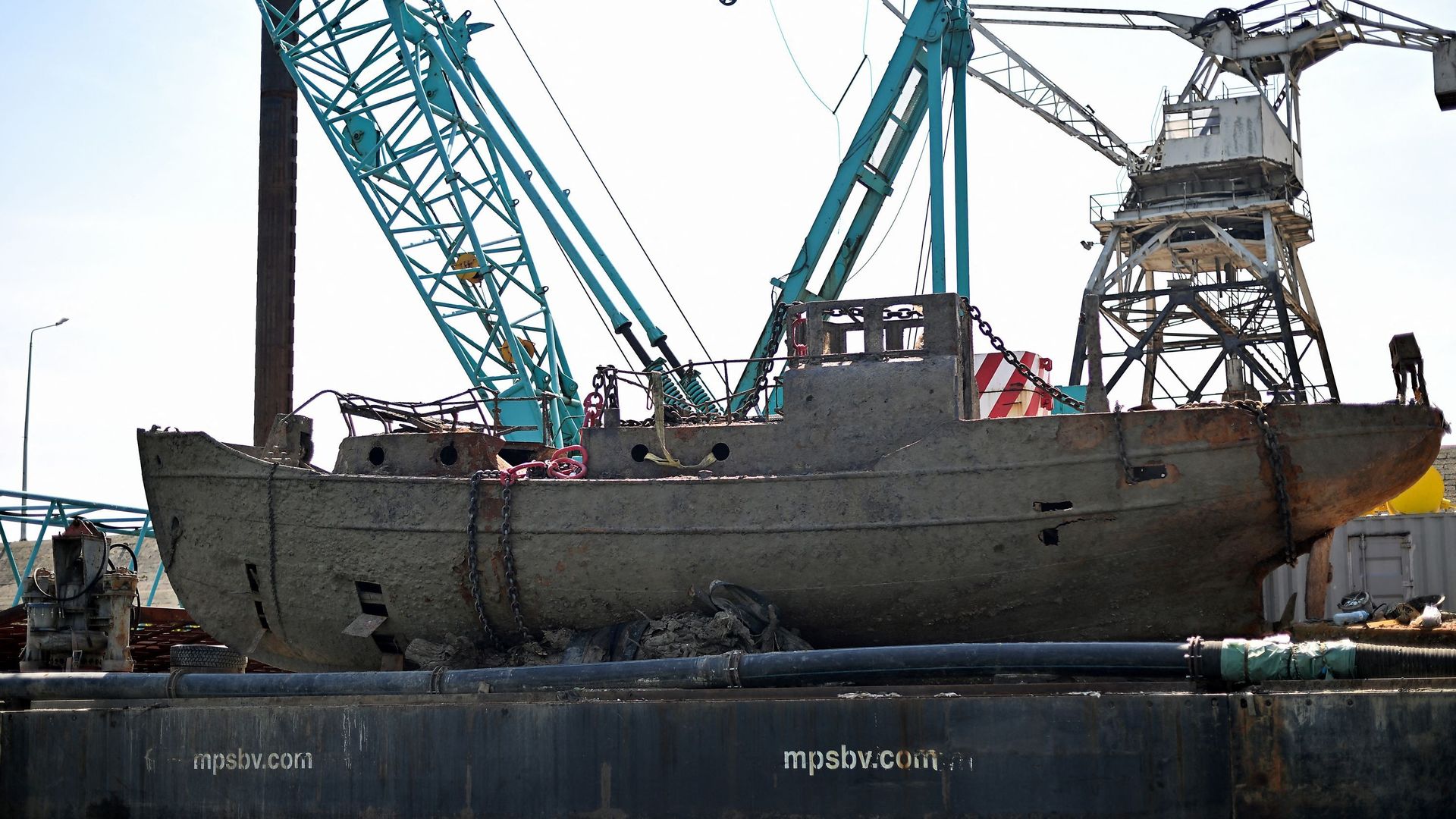 Ces épaves nazies resurgissent du Danube 80 ans après l’opération ...