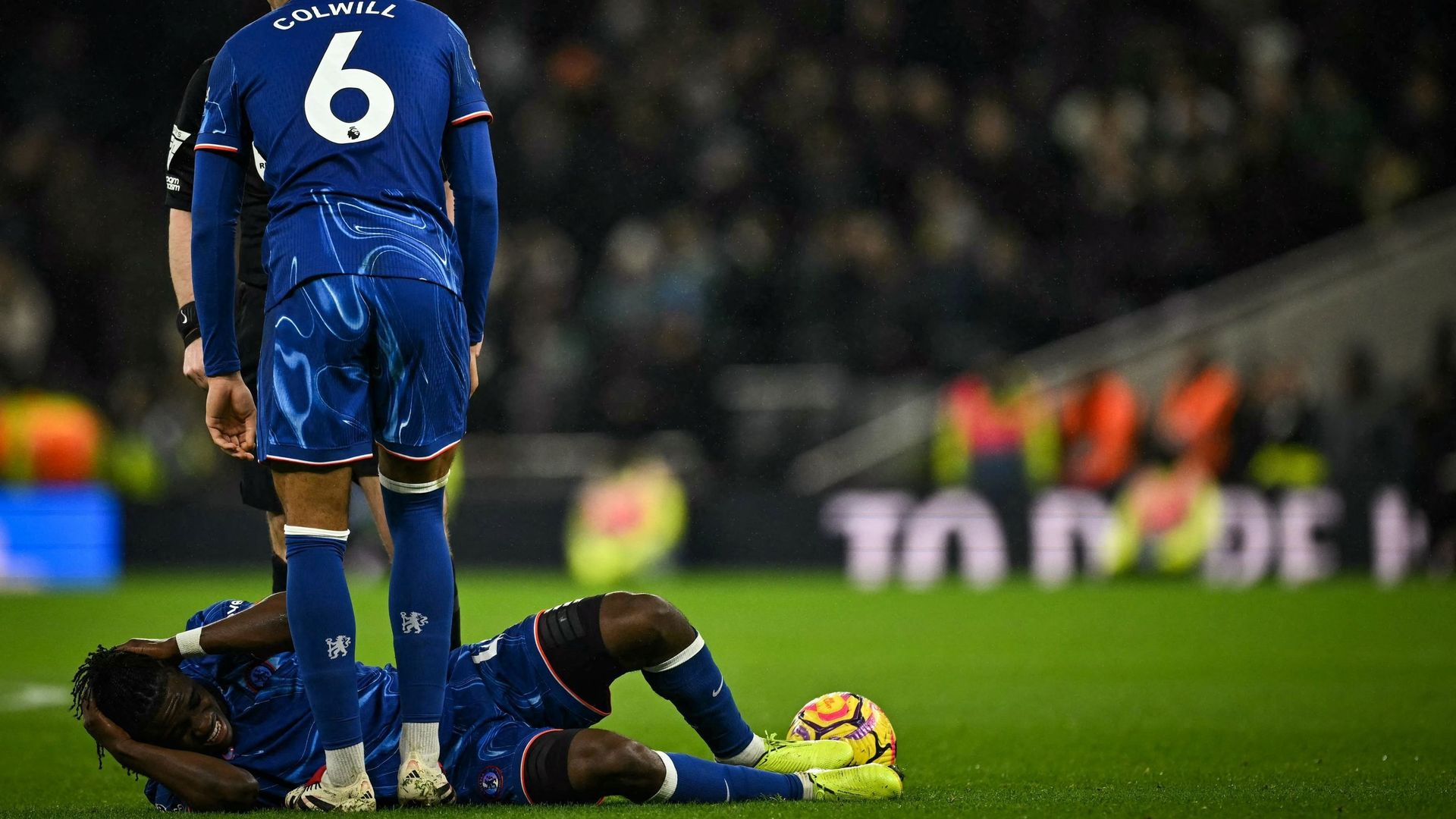 Les Flames qui flambent : Justine Vanhaevermaet garde la tête hors de l’eau dans un week-end ...
