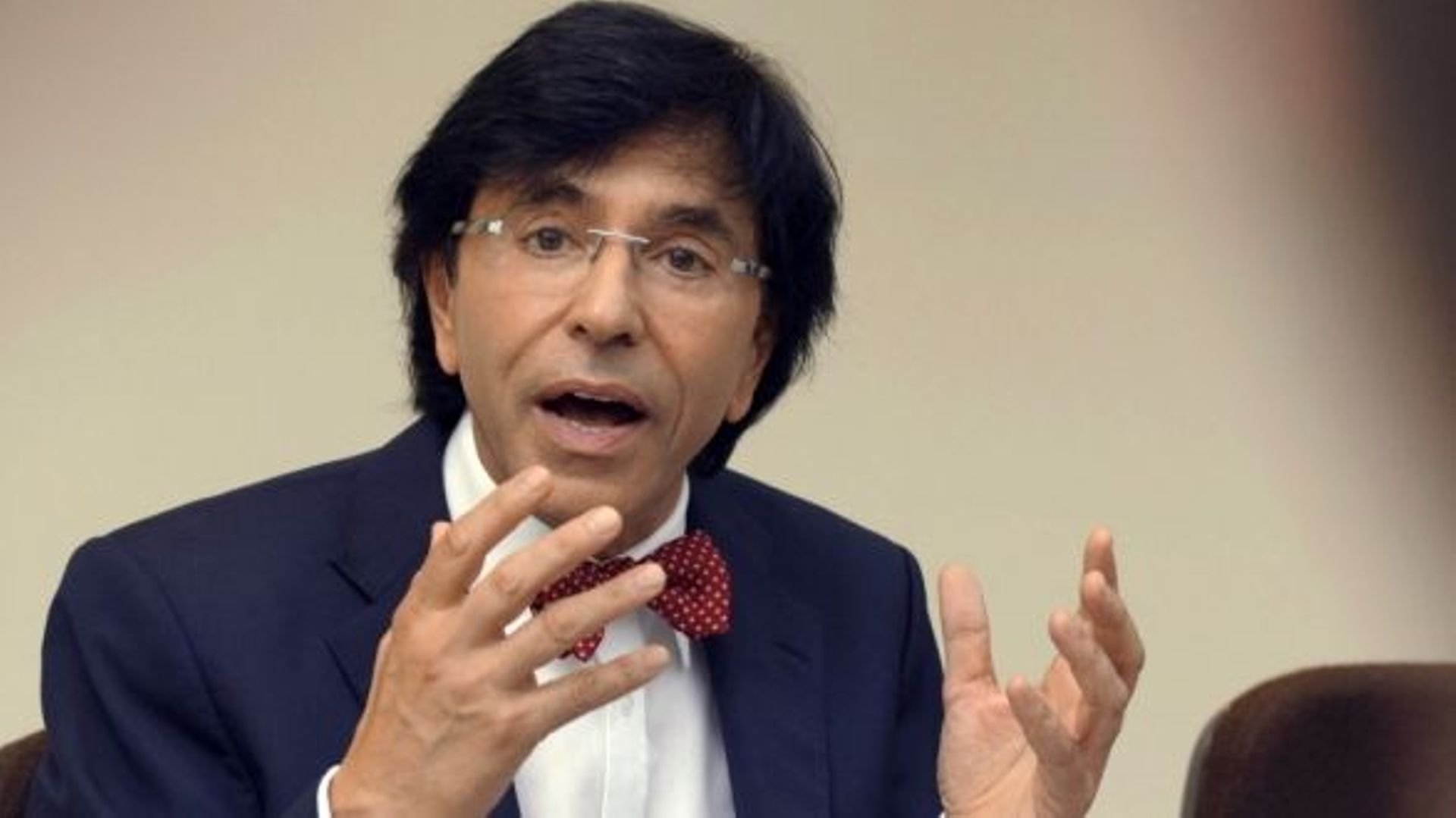 Elio Di Rupo à la tâche dès ce lundi - RTBF Actus