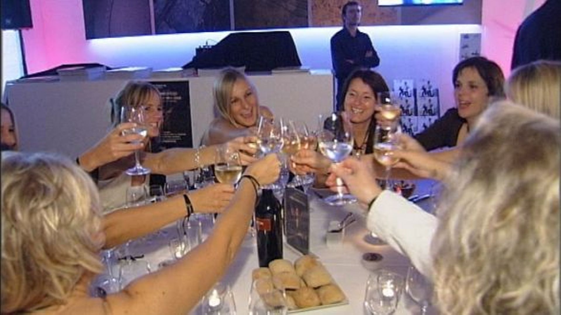 ladies only: des soirées exclusivement réservées aux femmes. - rtbf.be