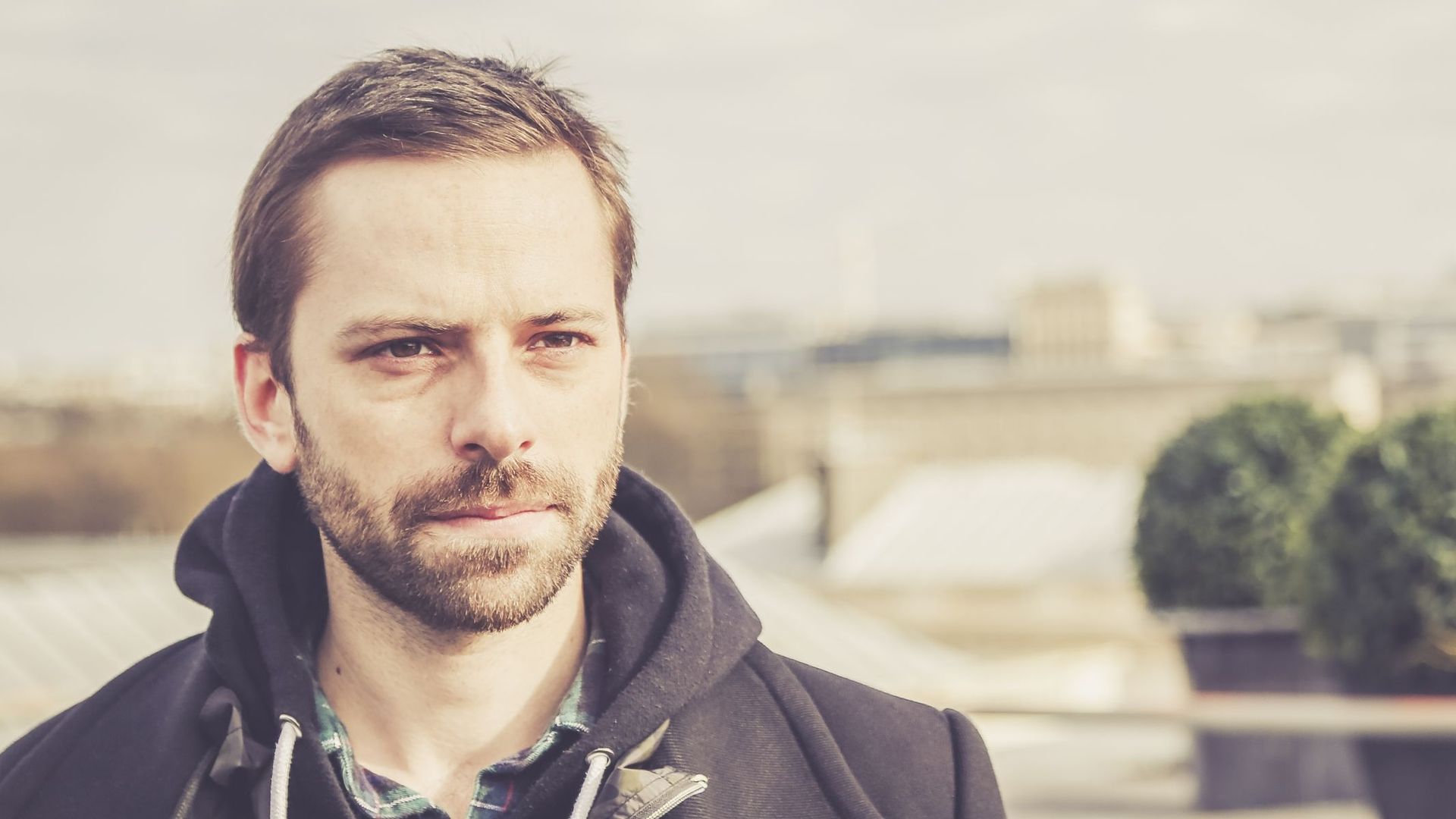 Jeremy Dumont, pianiste de jazz, ce dimanche 19 juin à midi. - RTBF Actus