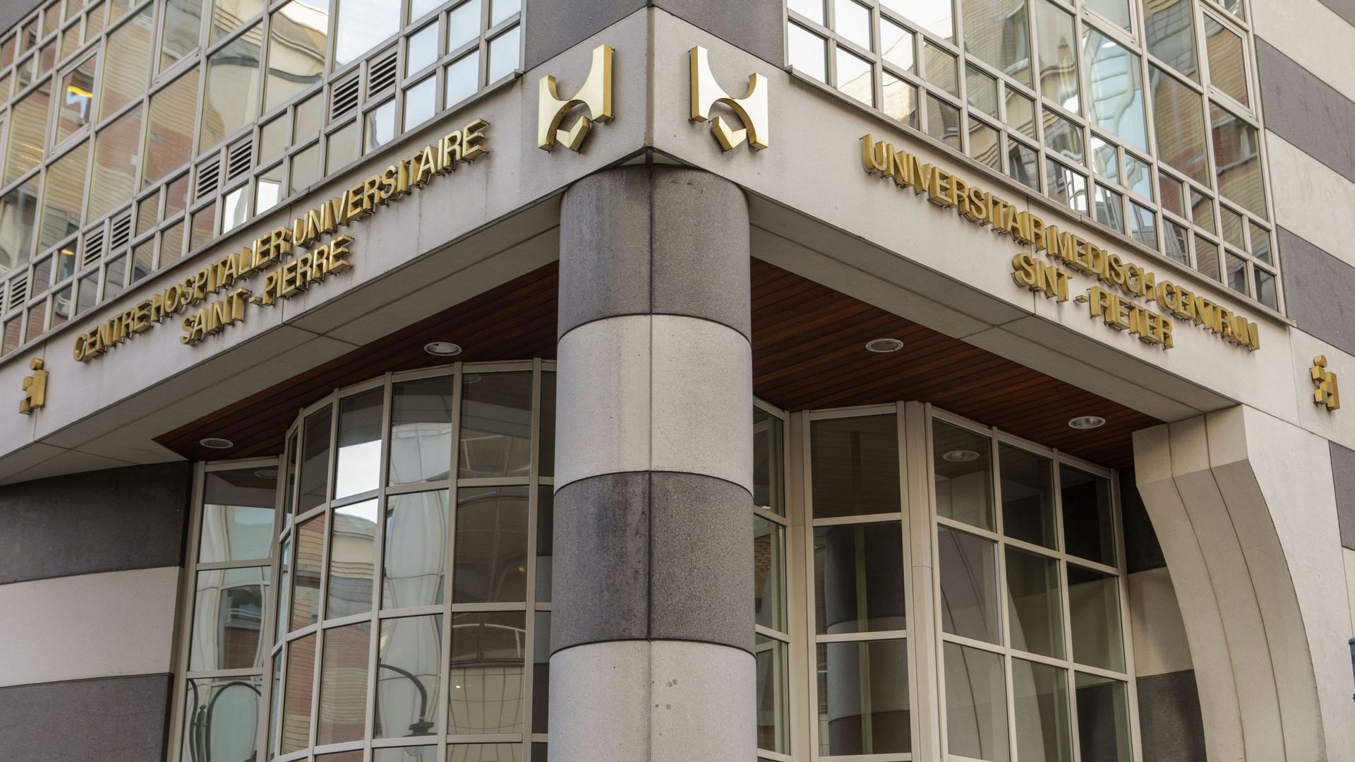 L'auteur de la double agression au couteau à l'hôpital Saint-Pierre a ...