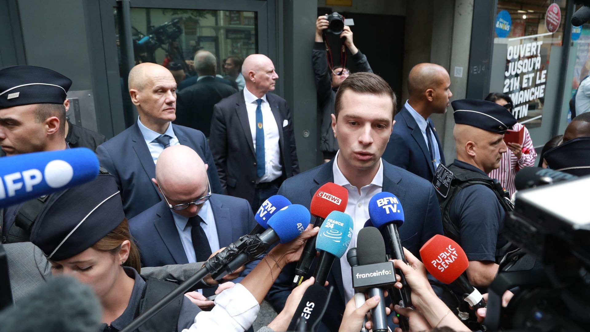 Les Niouzz, le JT des enfants de la RTBF, a 25 ans - RTBF Actus