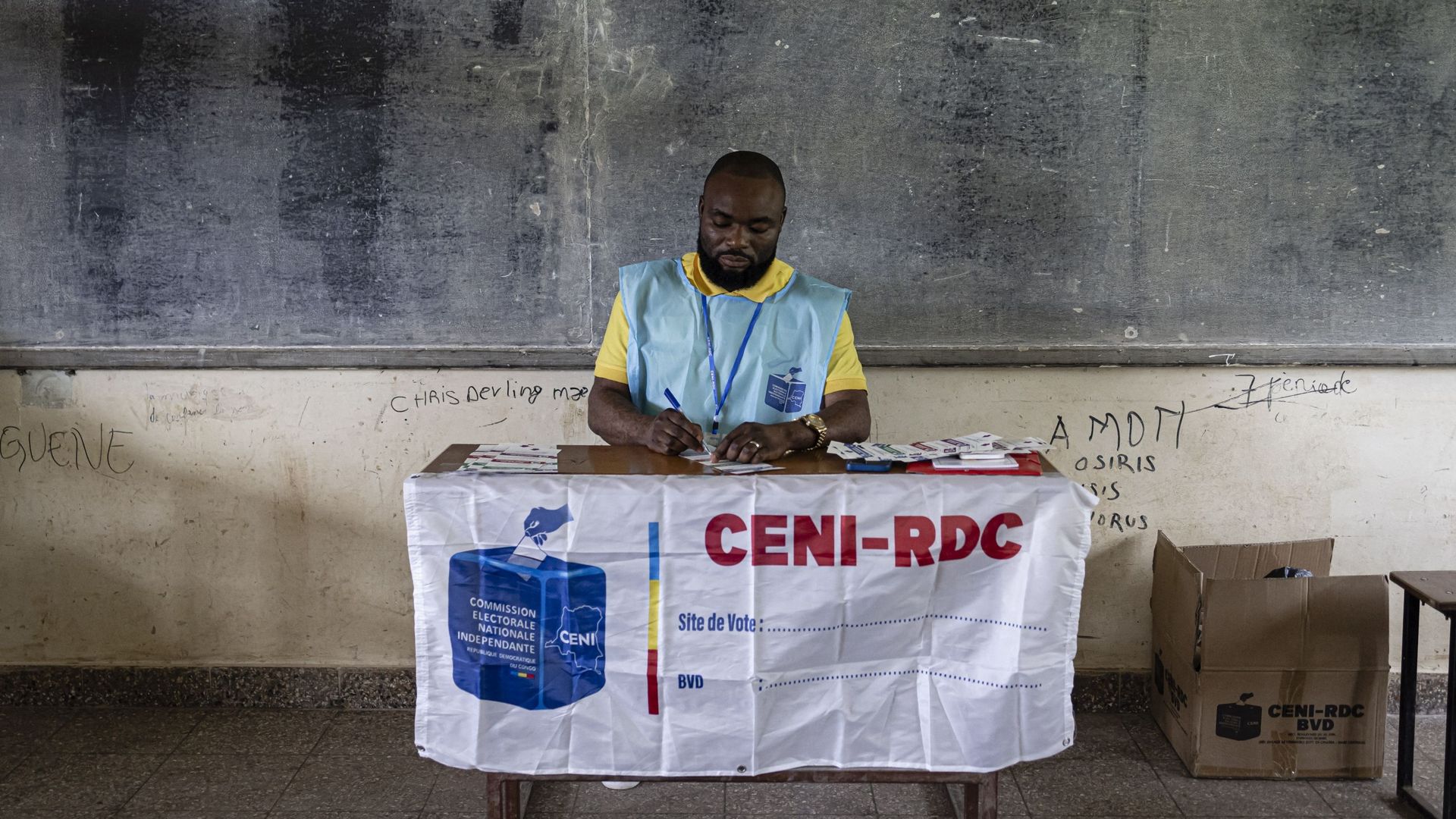 Elections en RDC : la capitale Kinshasa a commencé à voter - RTBF Actus