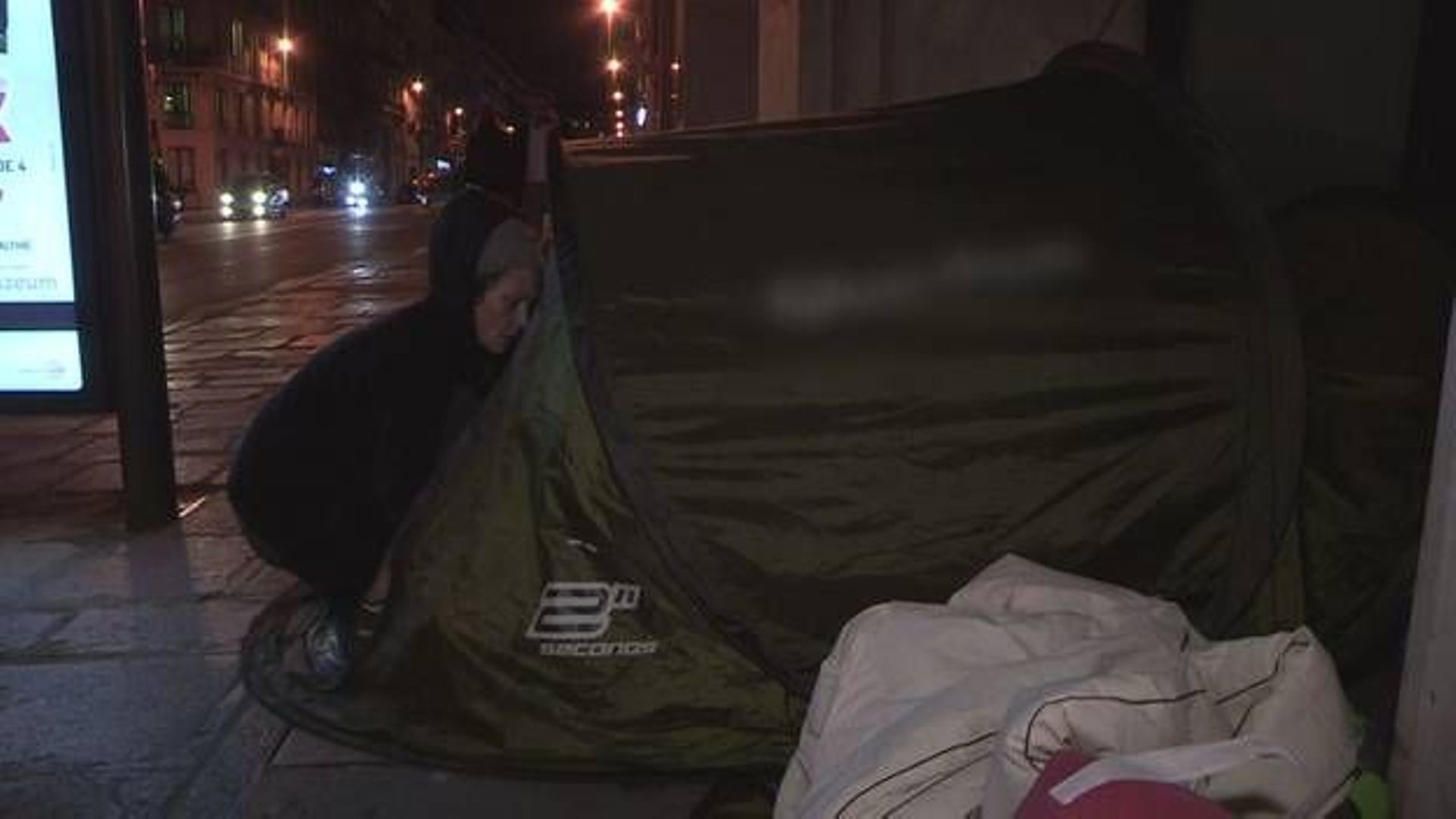 Femmes SDF: un documentaire poignant sur les femmes de la rue - RTBF Actus