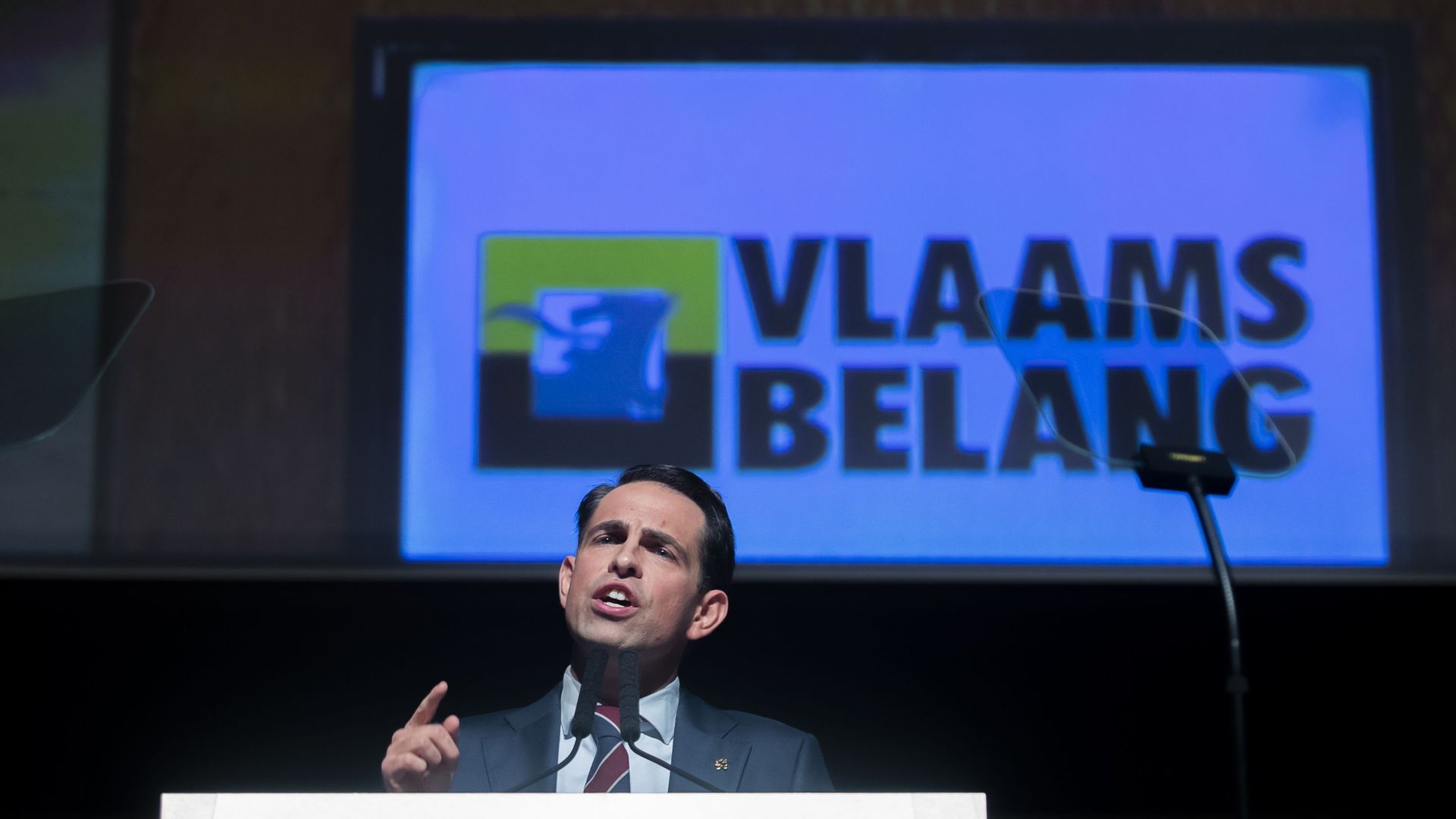 L’ancien député Vlaams Belang Frank Creyelman piloté par l’espionnage ...