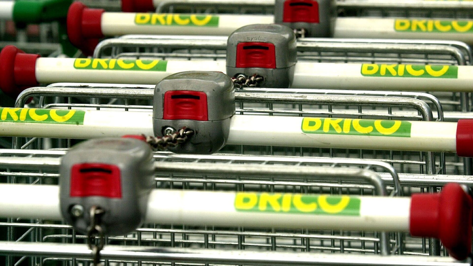 Elimex rappelle une ampoule de la marque Elix Belgium - RTBF Actus