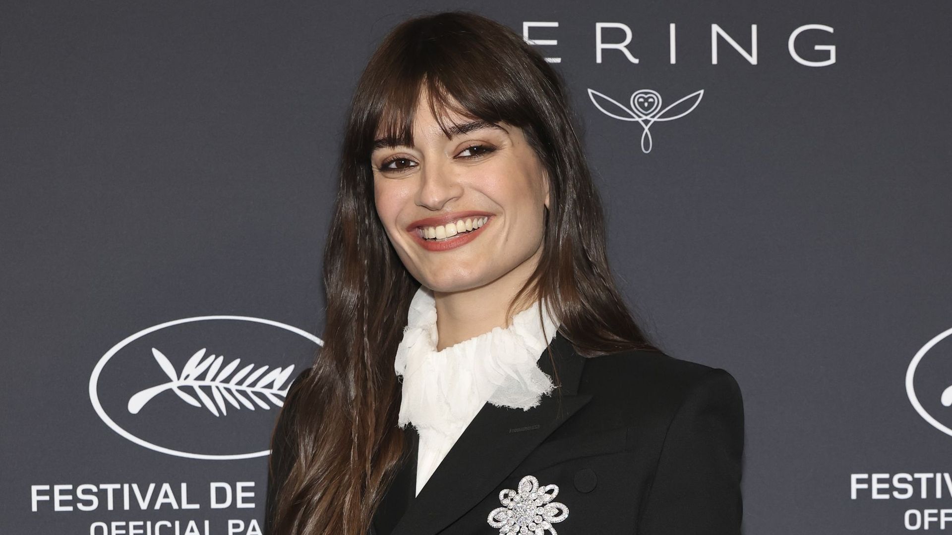 Le mariage de Hoshi et Jennifer Ayache de Superbus célébré par Nicola ...