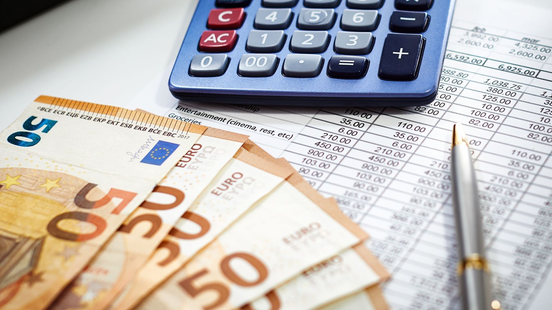 Allo Impôts : des experts au bout du fil pour vous aider à remplir ...