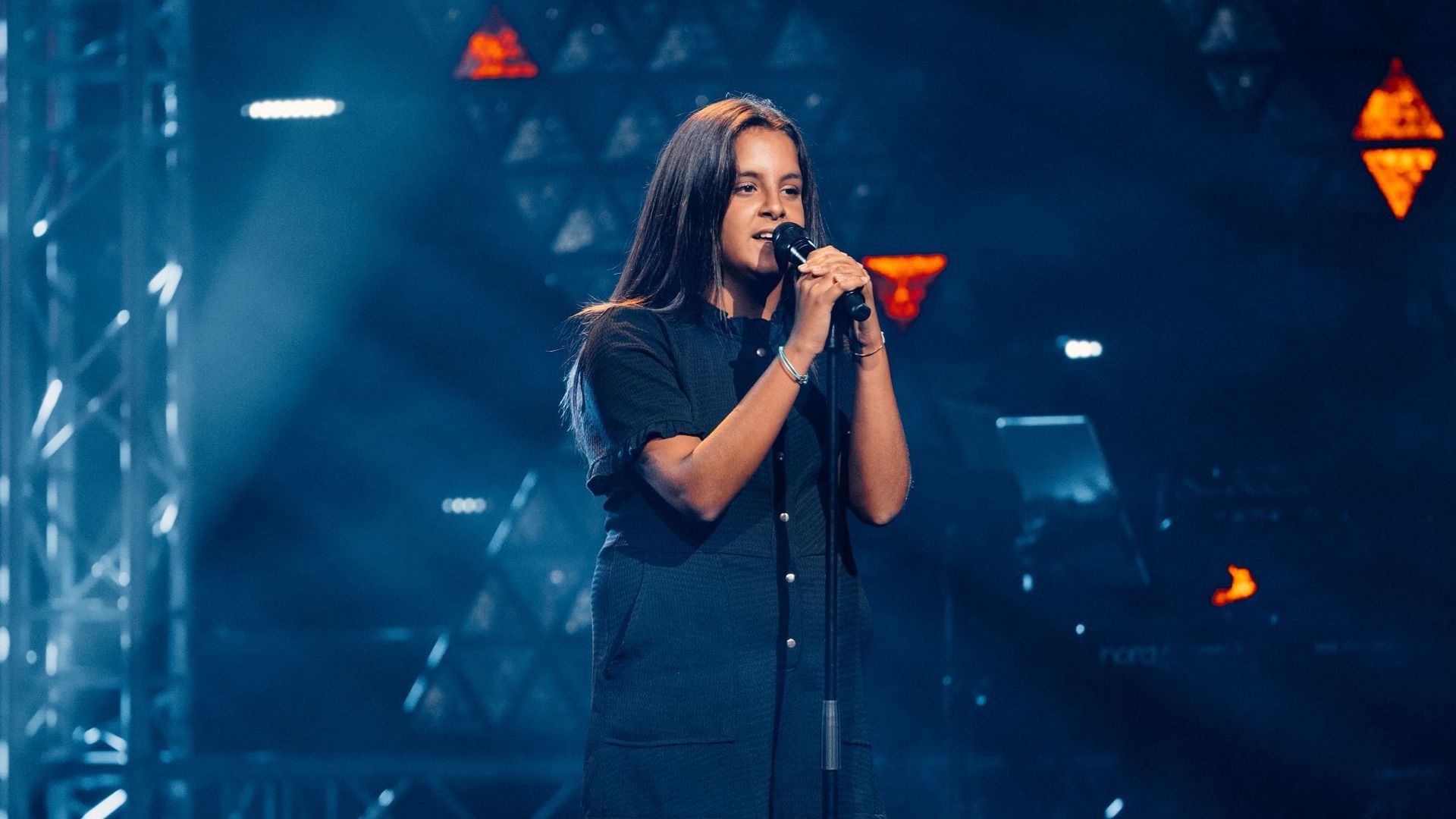 The Voice kids : Joyce reprend « Changer » de Gims en hommage à son arrière-grand-mère - RTBF Actus
