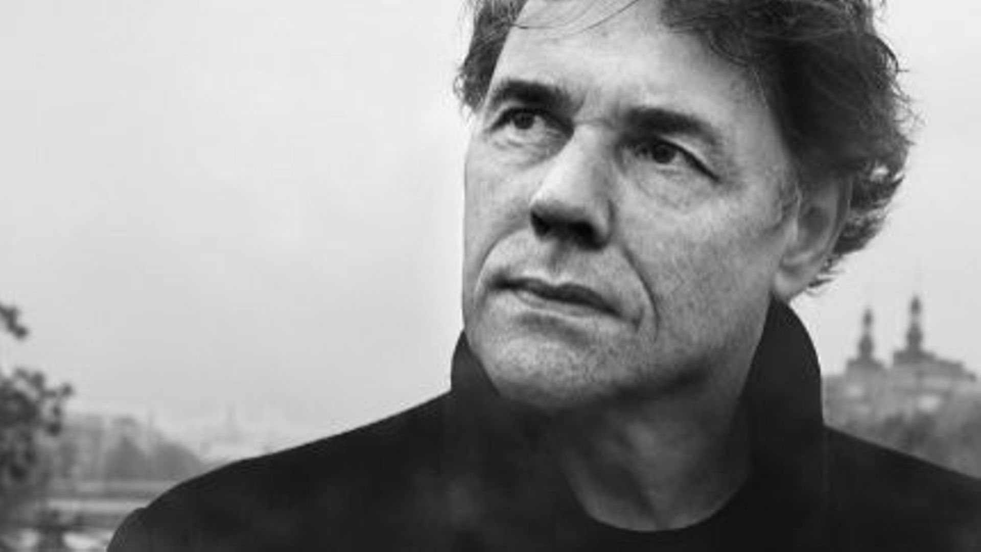 « La compagnie des femmes », le nouveau roman de Yves Simon - RTBF Actus