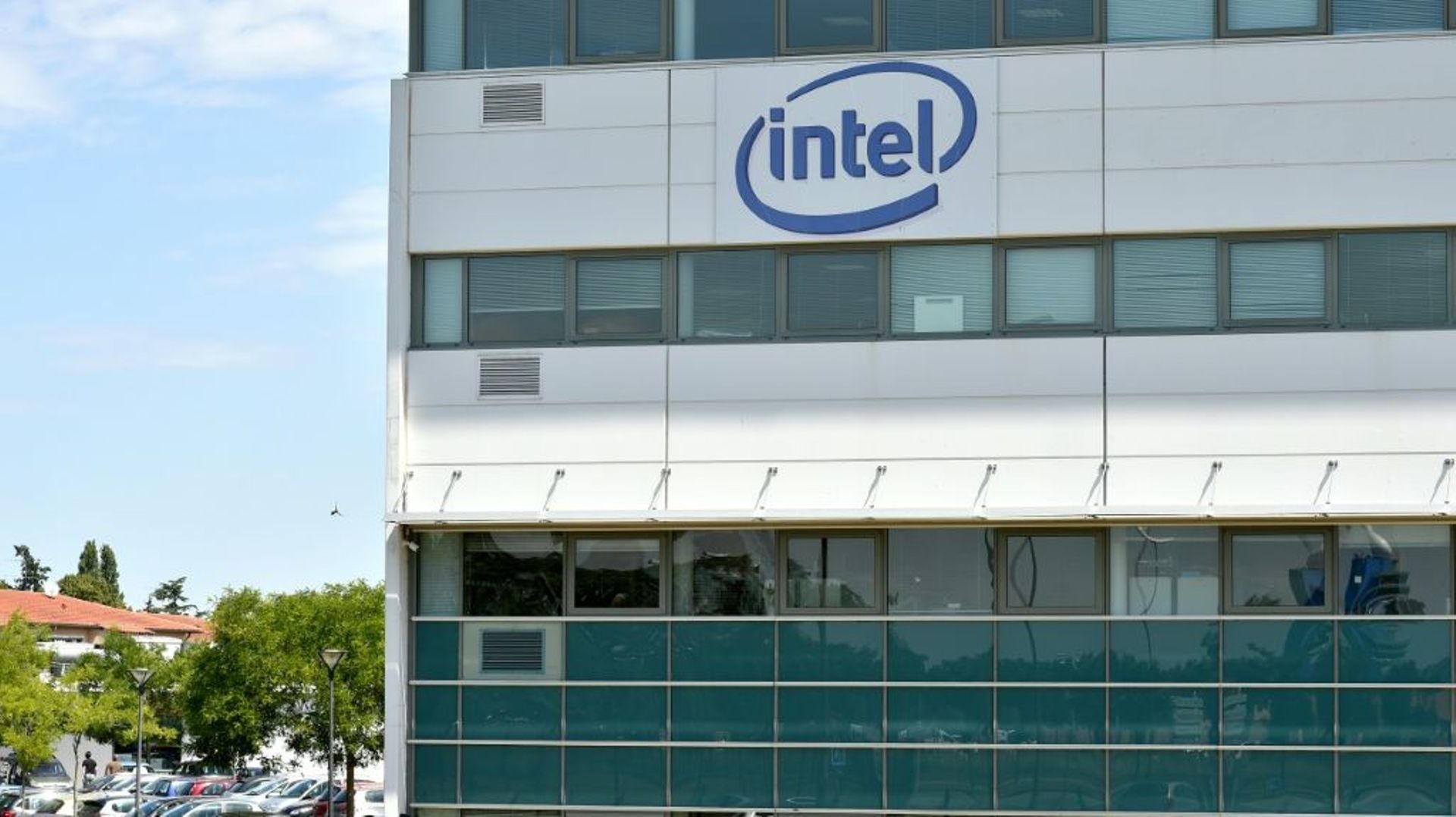 Intel renforce sa présence dans le secteur de l'intelligence ...