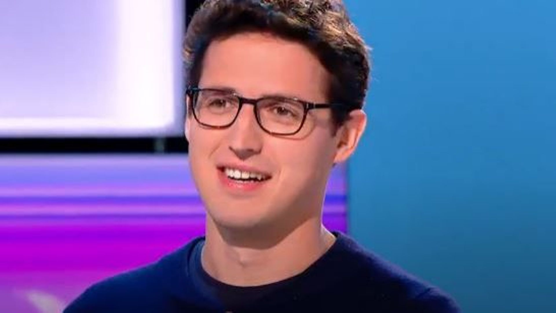 Haroun, le jeune humoriste français qui brille de par ses textes - RTBF ...