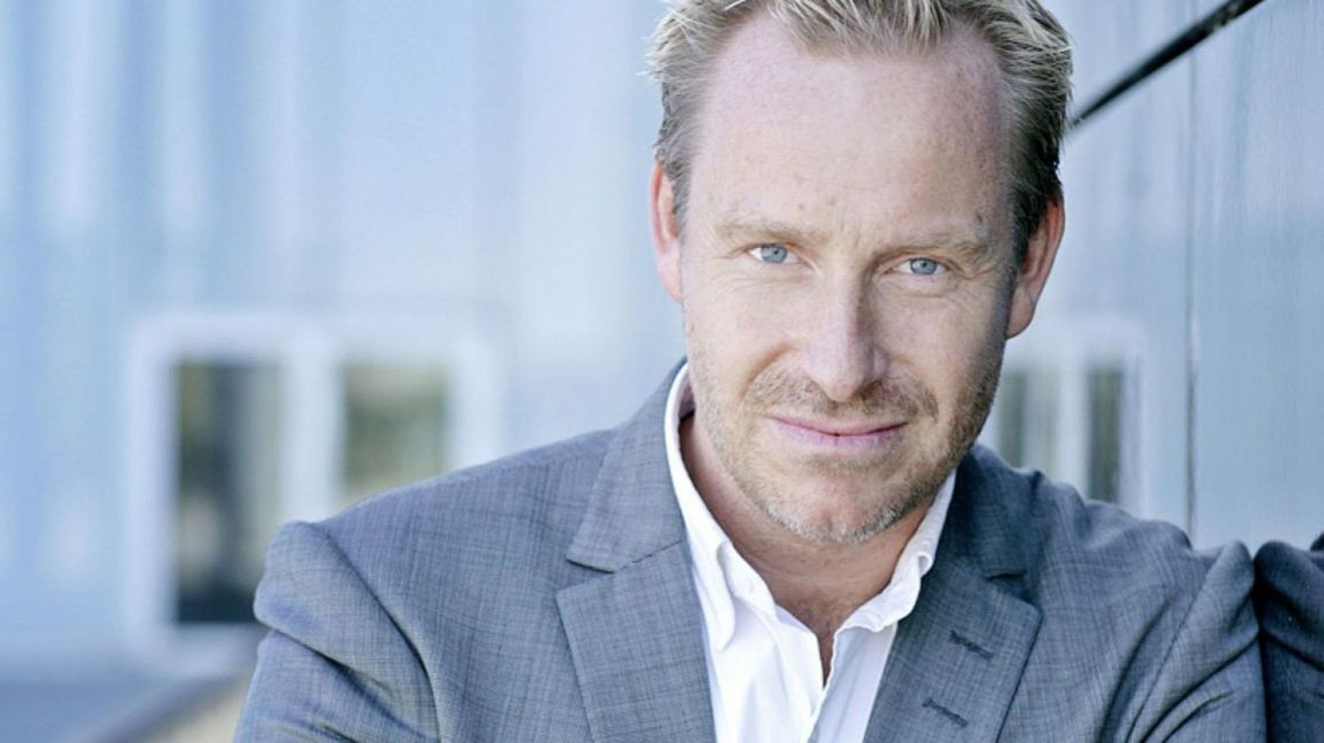 Une masterclass avec Adam Price, le pape de la série danoise - RTBF Actus