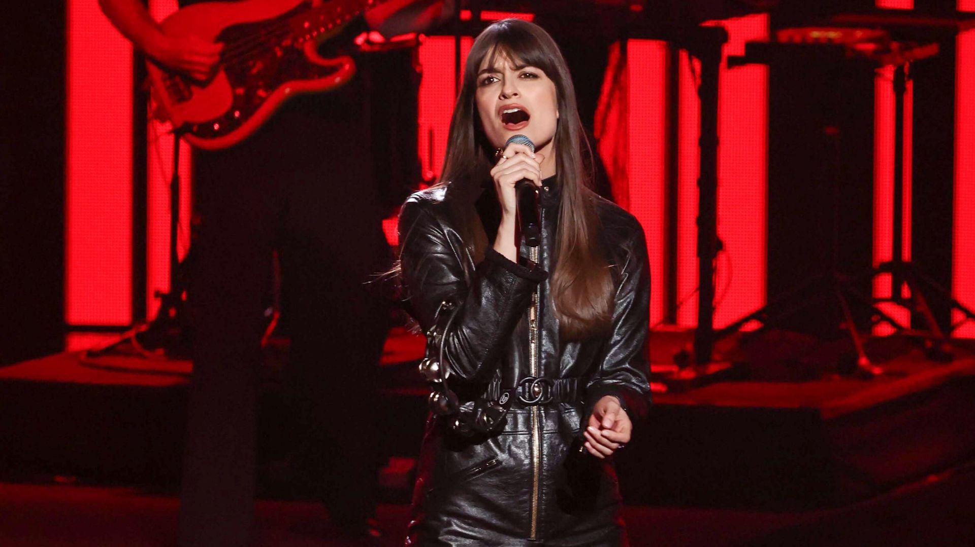 'Ce n’est pas évident' : Clara Luciani se confie sur la difficulté à ... 'Ce n’est pas évident' : Clara Luciani se confie sur la difficulté à ...