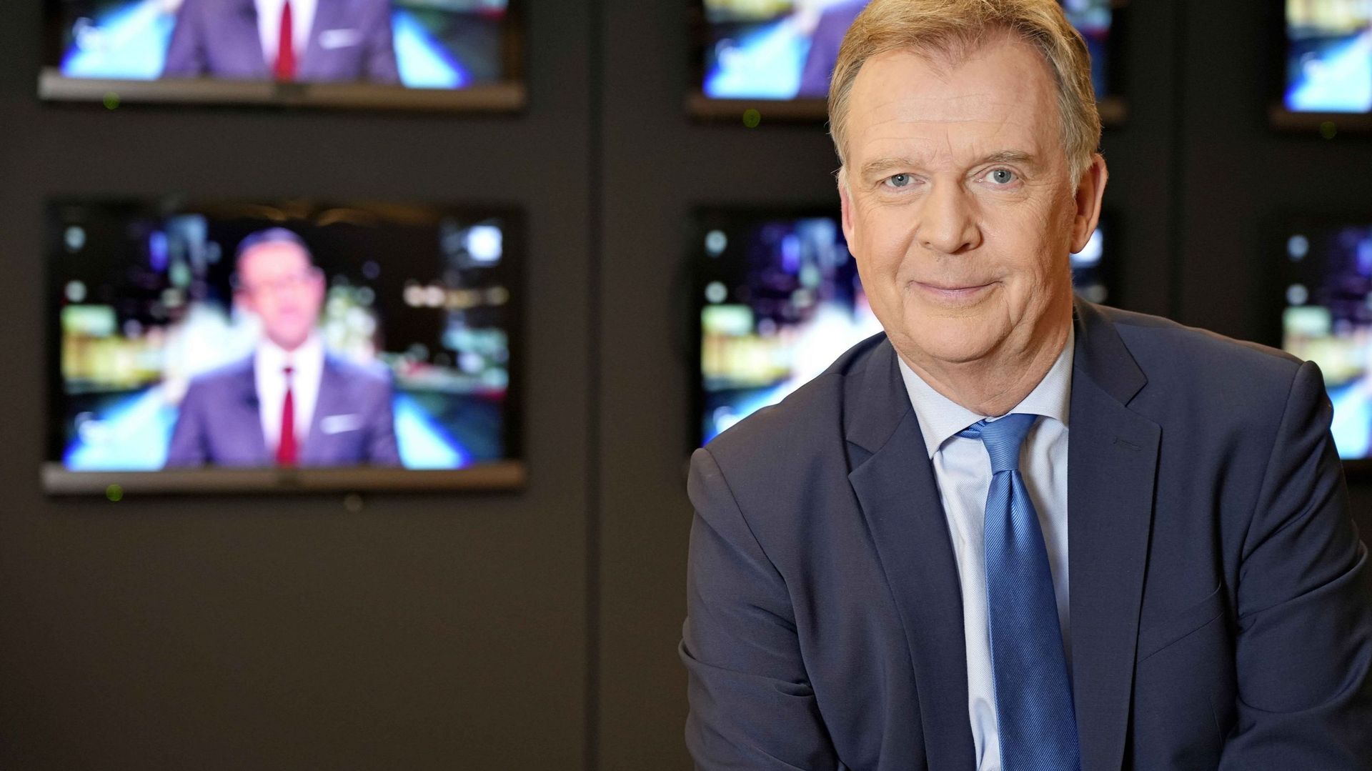 Laurent Mathieu remplacera François De Brigode au JT de 19h30 - RTBF Actus