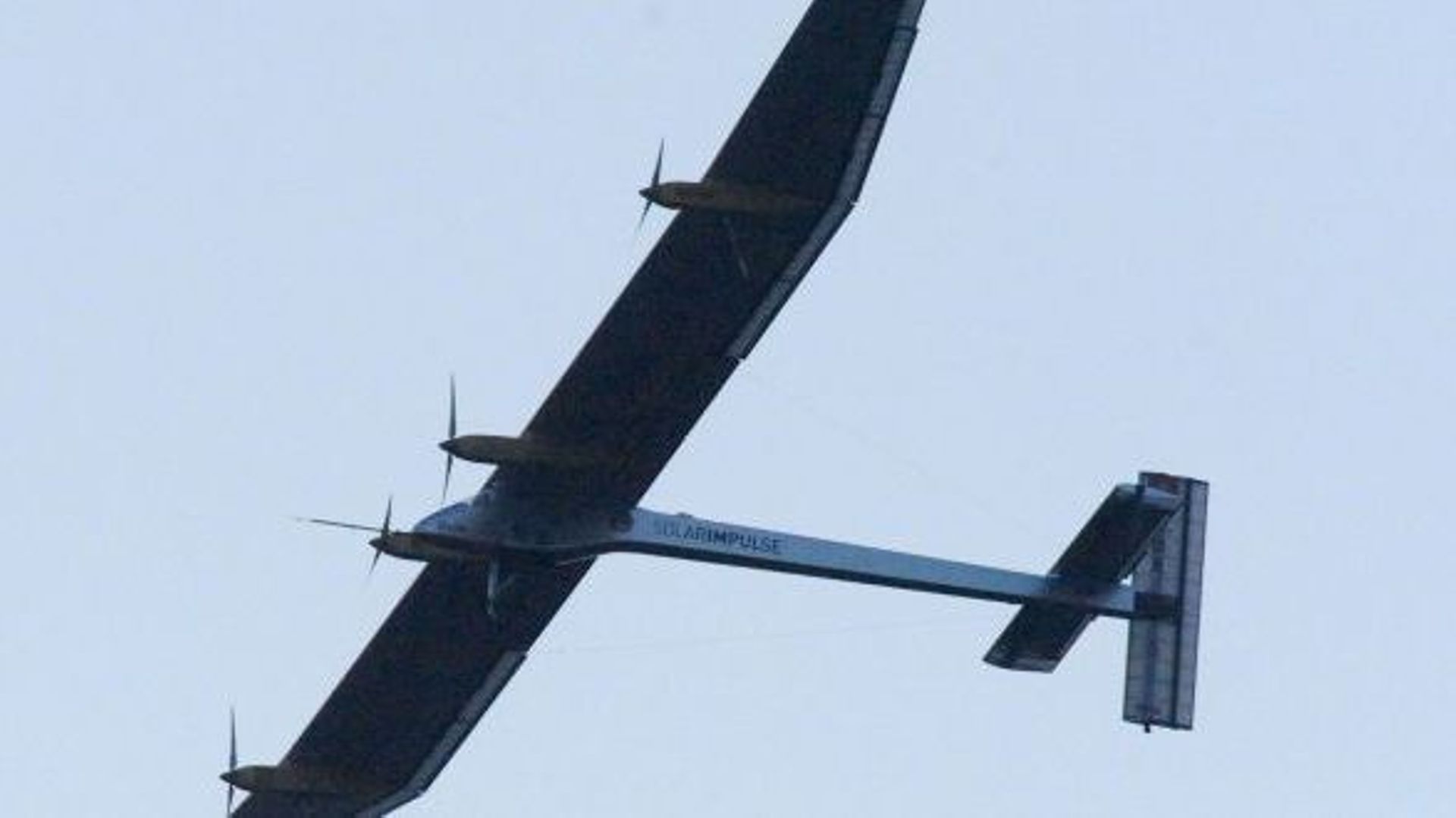 Solar Impulse: revenu du Maroc, l'avion solaire a atterri à Madrid ...